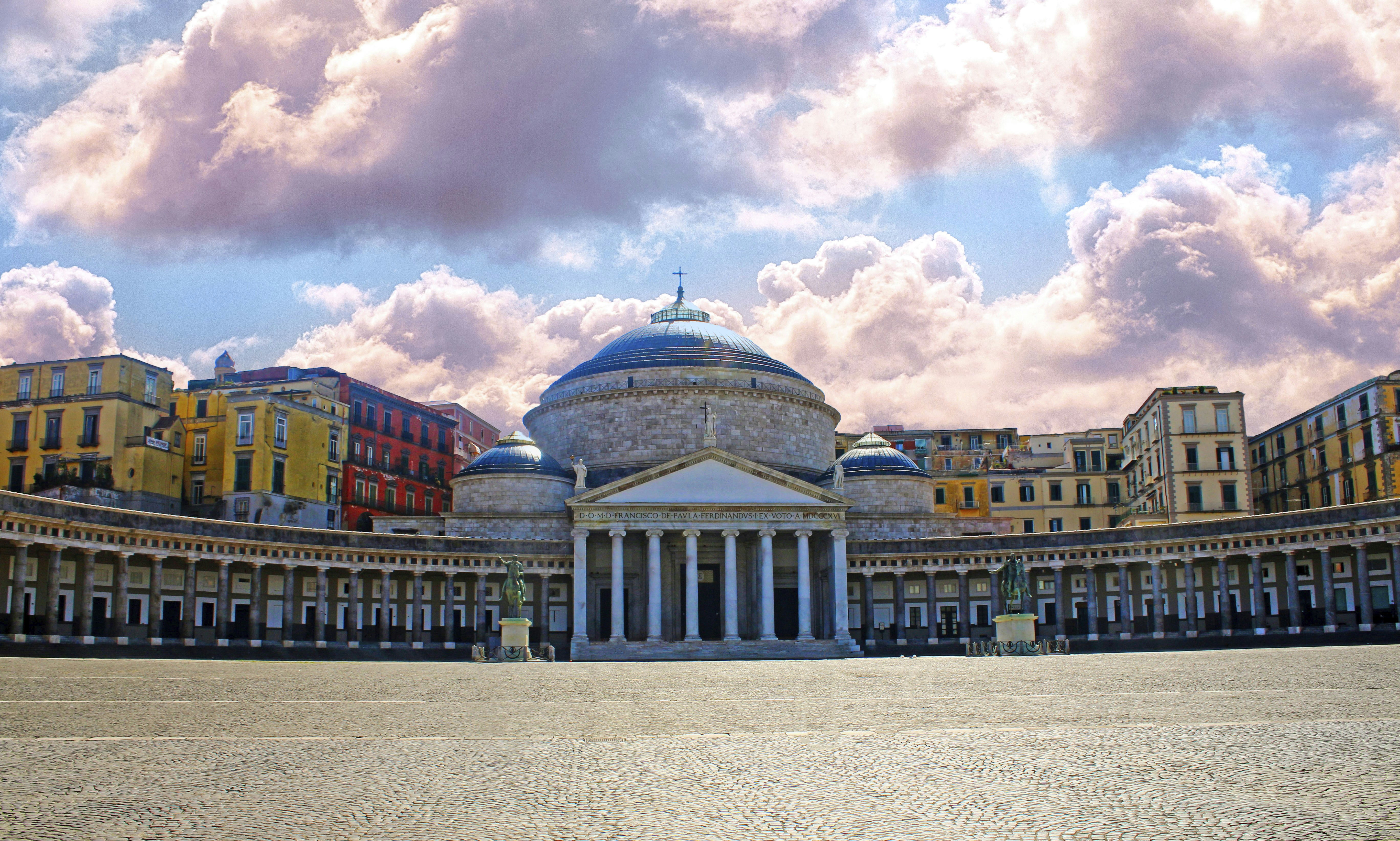 A Lunette of Time: The Royal Square and Domed Temple
