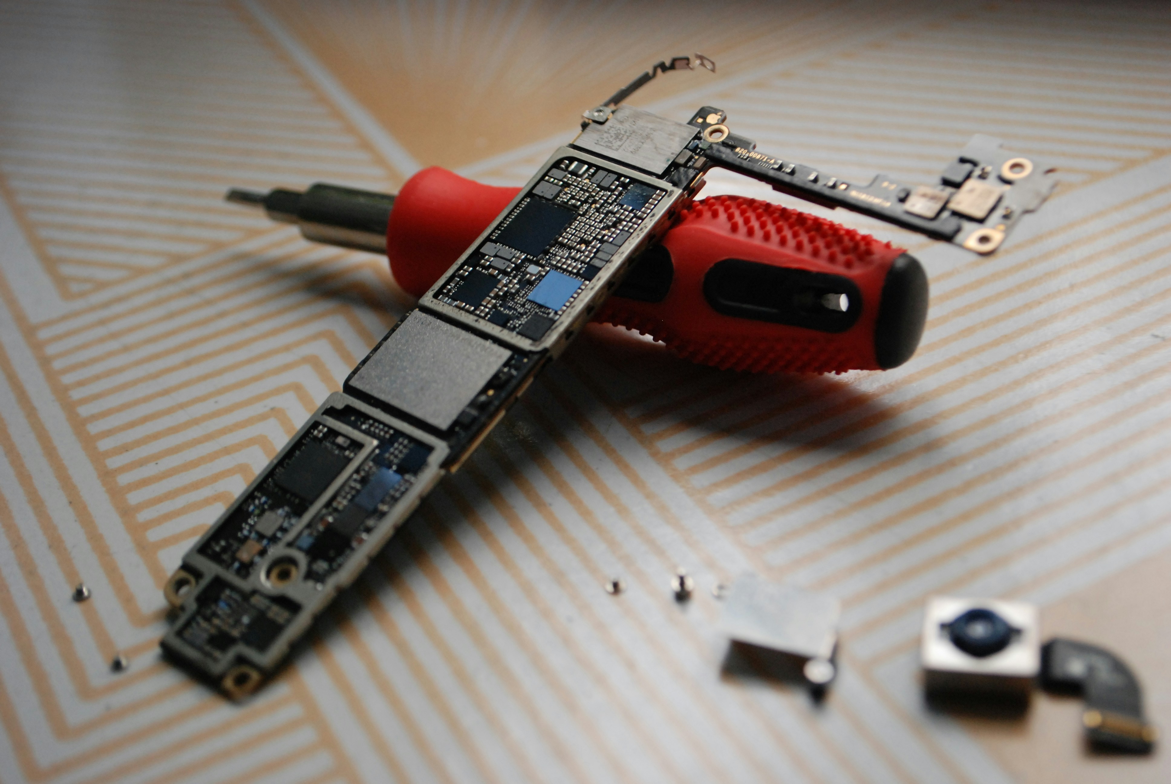 A close up of a piece of electronic equipment photo – Free Hardware ...