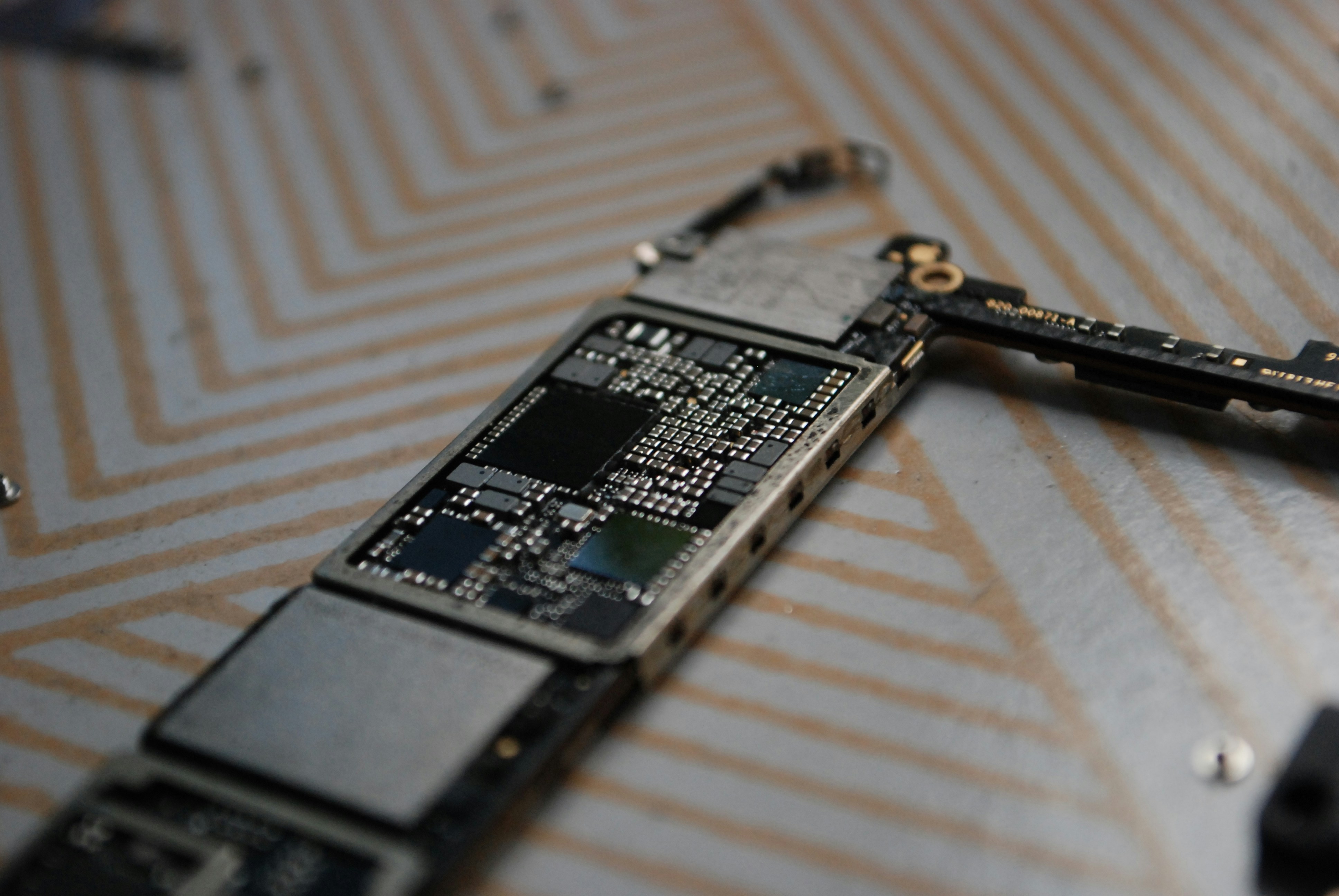 A close up of a broken cell phone photo – Free Electronics Image on ...