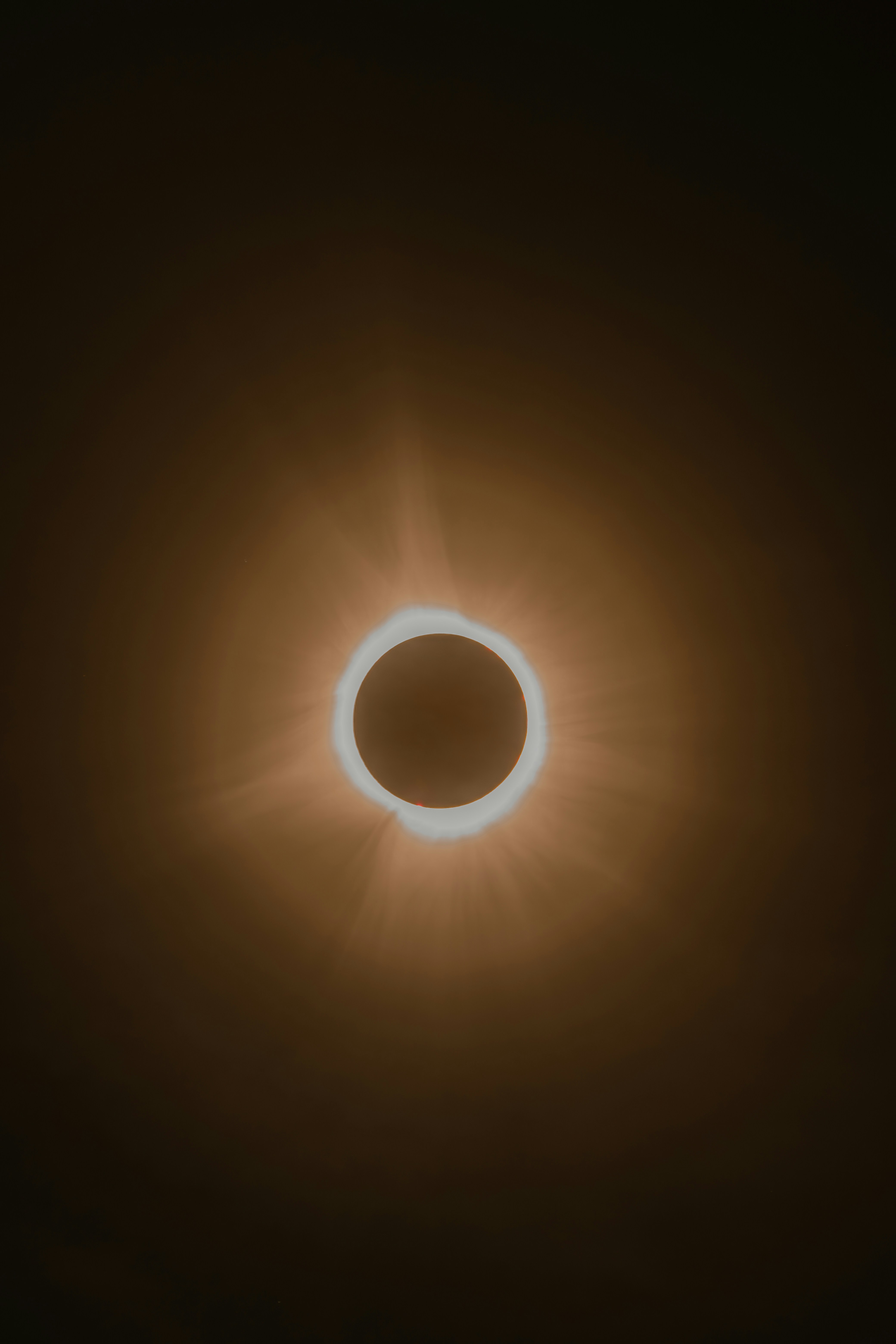 Crown of Light: A Minimal Eclipse Ring