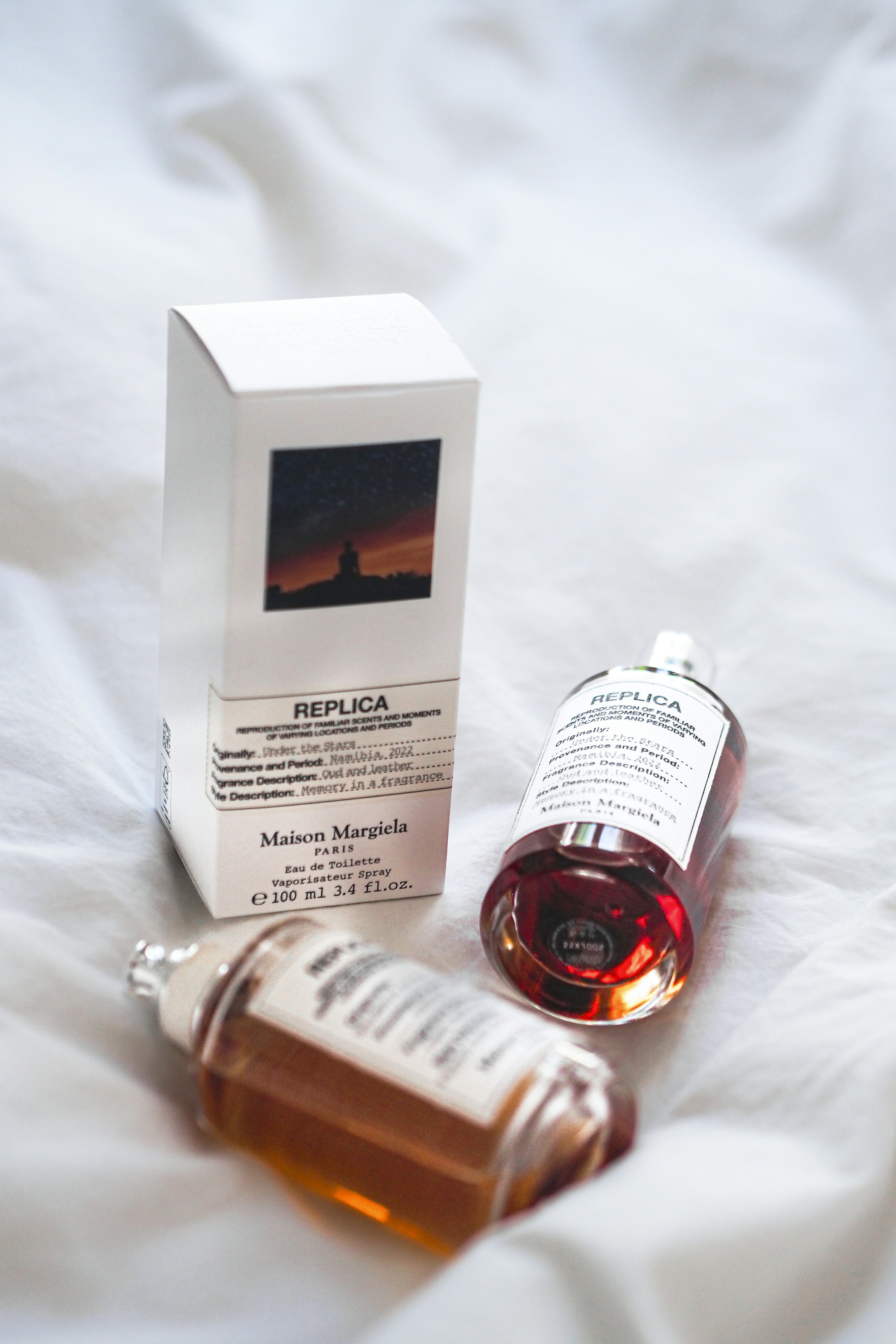 A bottle of ketchup next to a box of ketchup photo – Free Food Image on ...