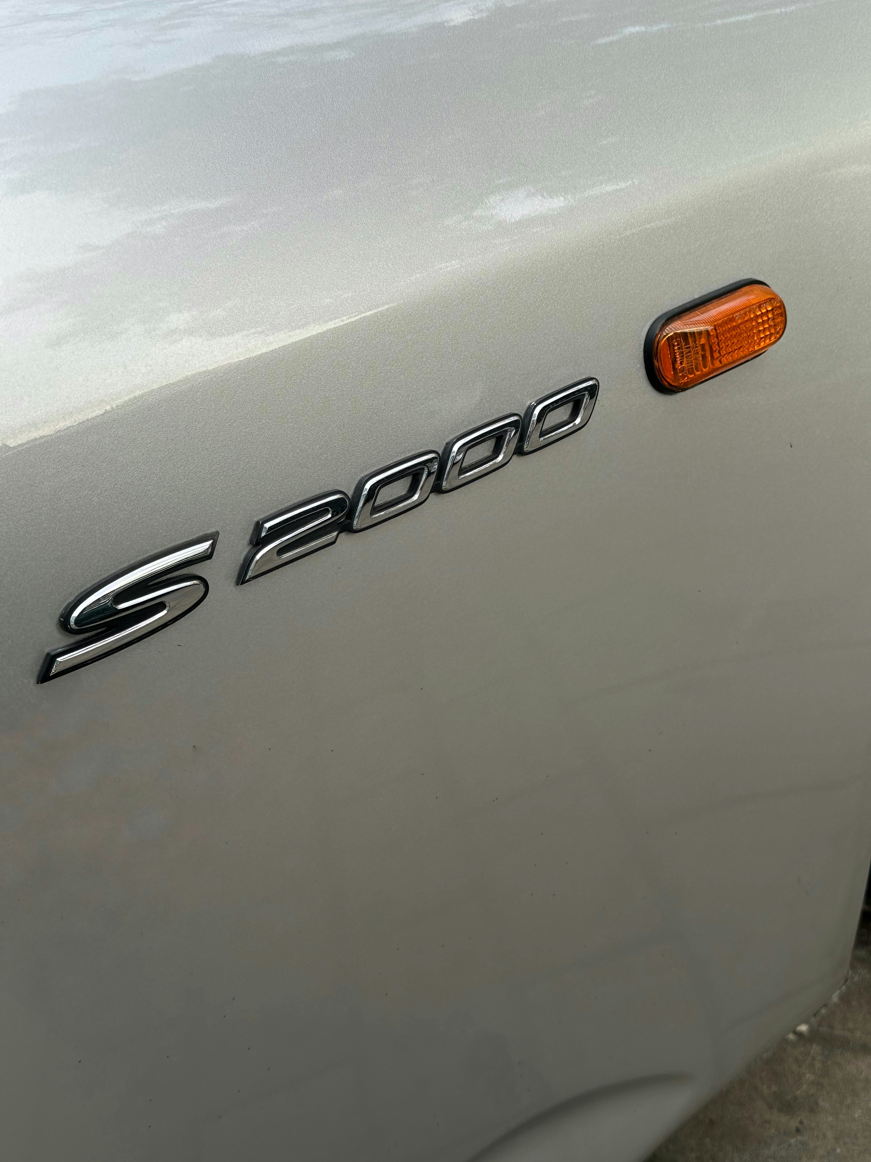 Car Logos Pictures | Download Free Images on Unsplash