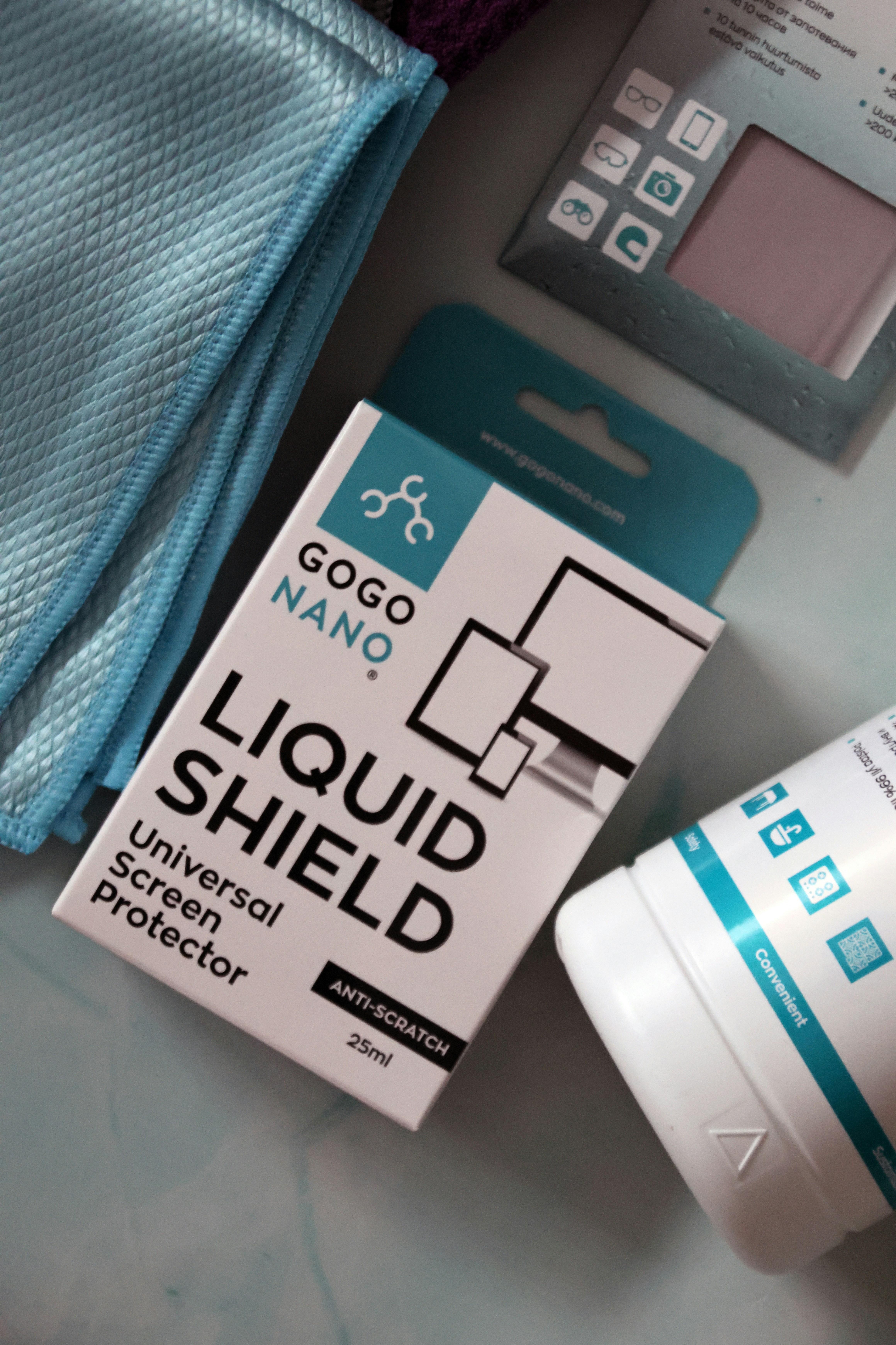 GOGO Nano Liquid Shield: A Crisp Packaging Moment on a Minimal Desk