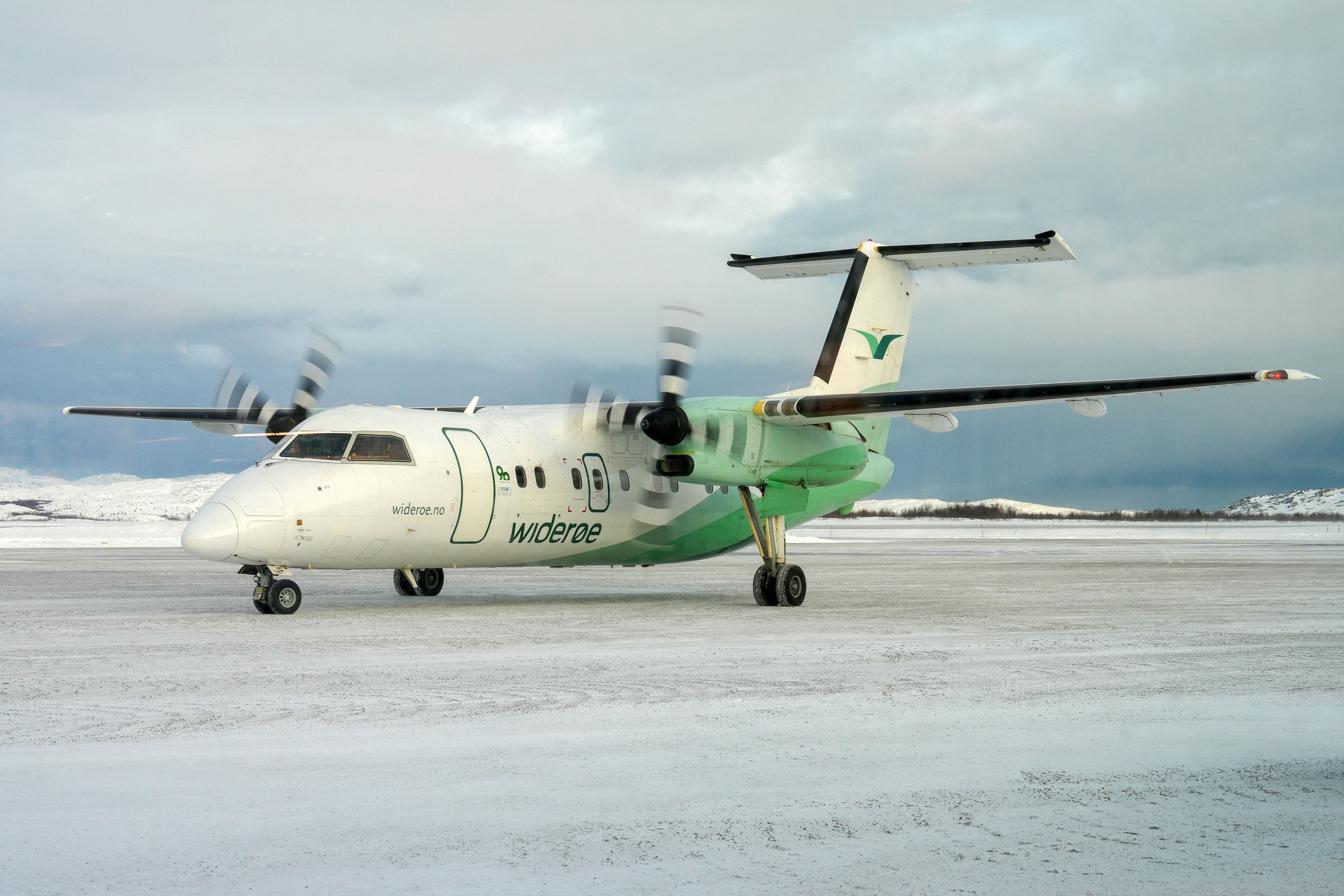 Twin-turboprop Taxi: A Wider View of a Snowbound Dash