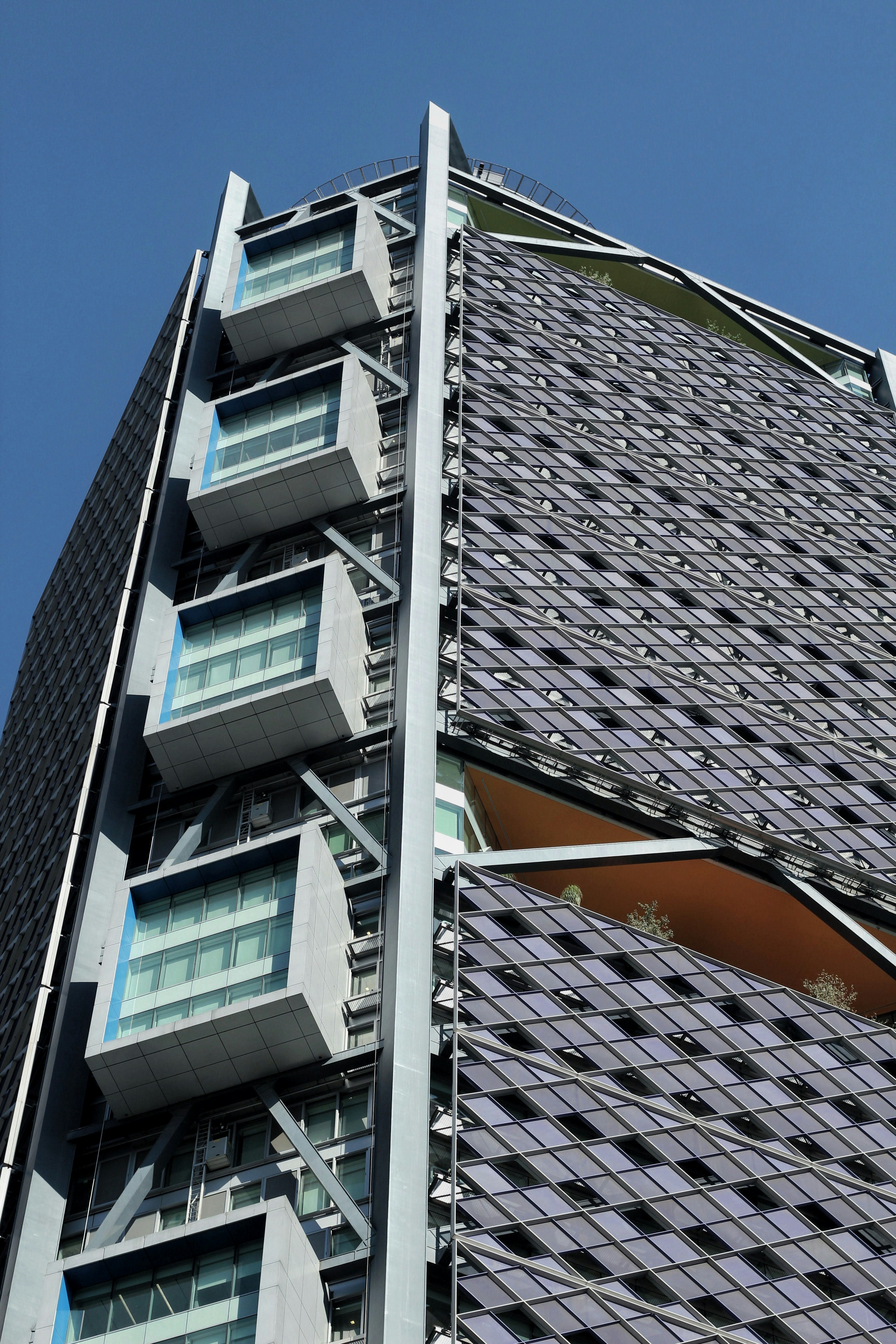 A very tall building with a lot of windows photo – Free Bbva Image on ...