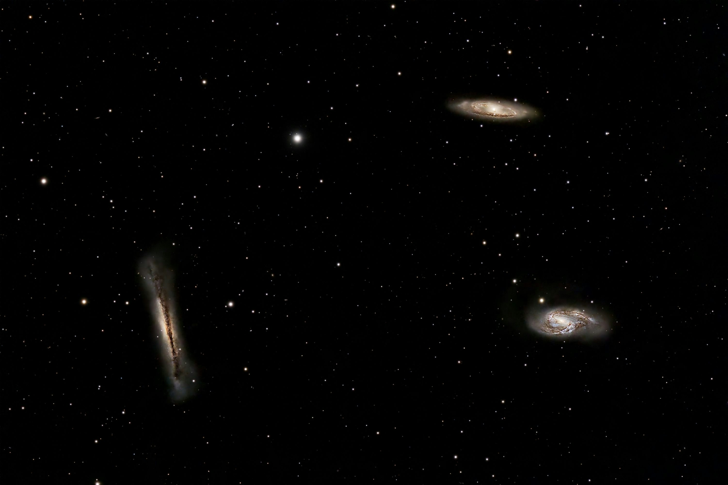 A group of stars in the night sky photo – Free Astronomy Image on Unsplash