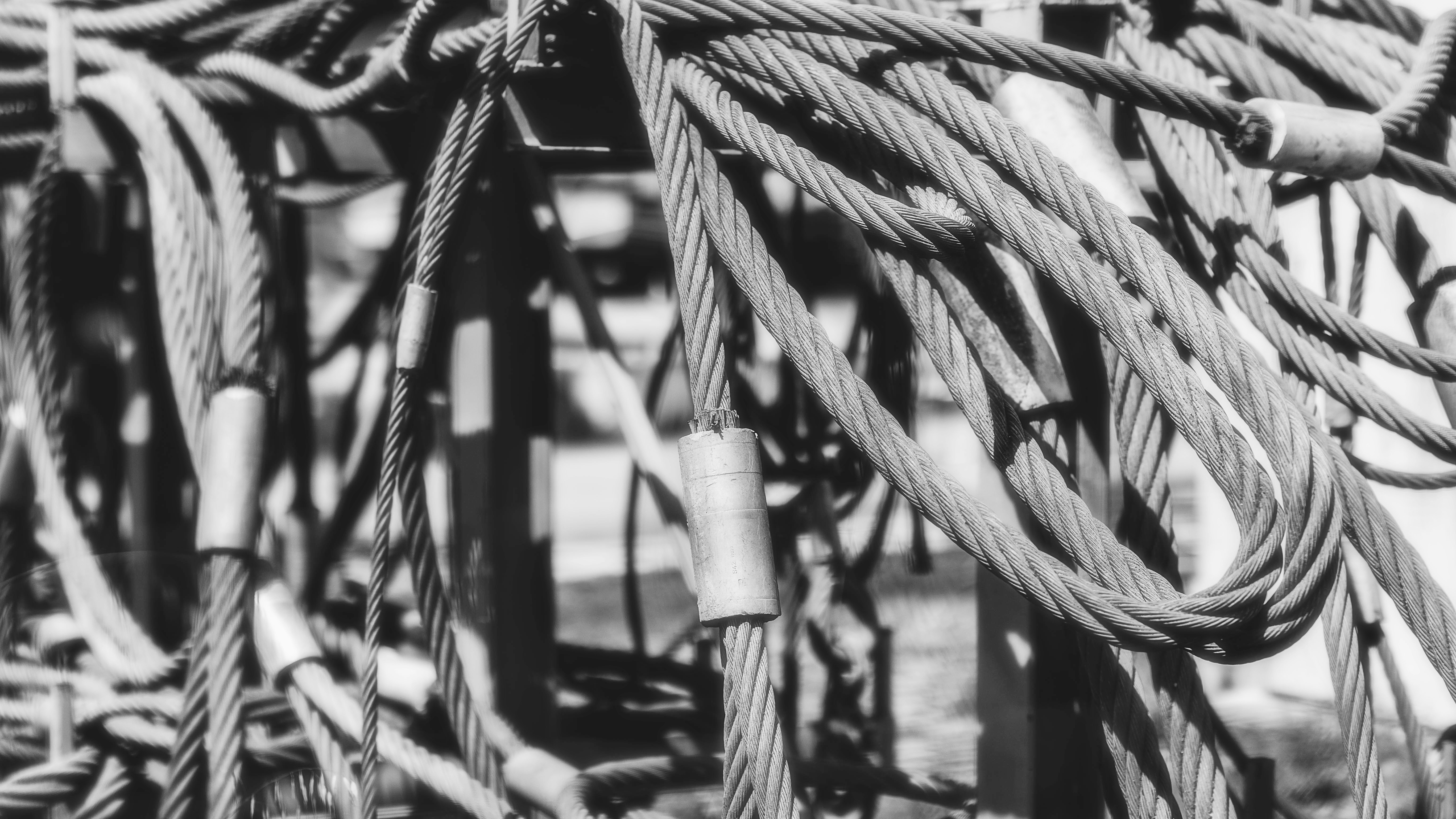 A bunch of ropes that are connected to each other photo – Free Bordeaux ...