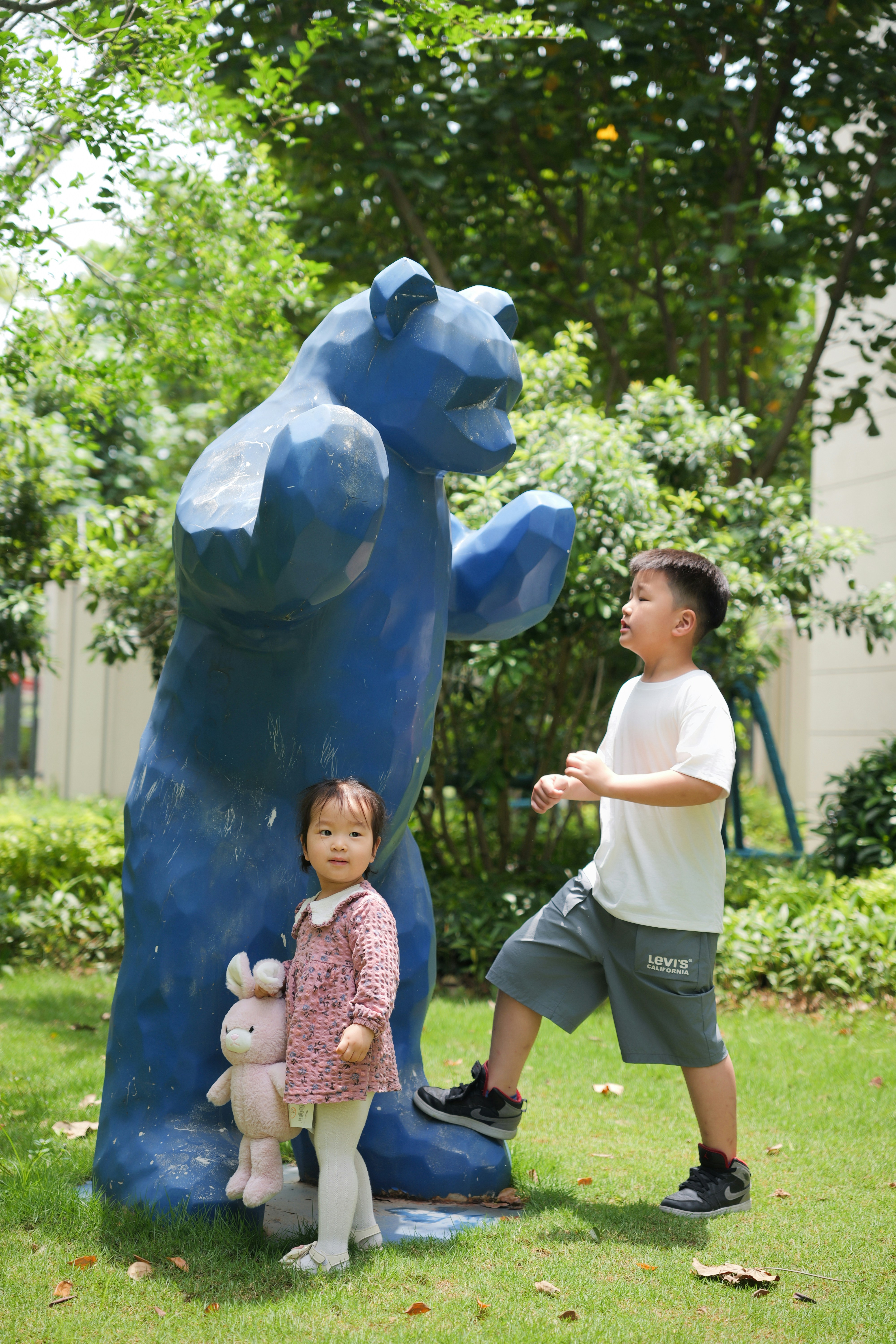 Blue Sentinel and the Small Explorers: A Parkside Moment