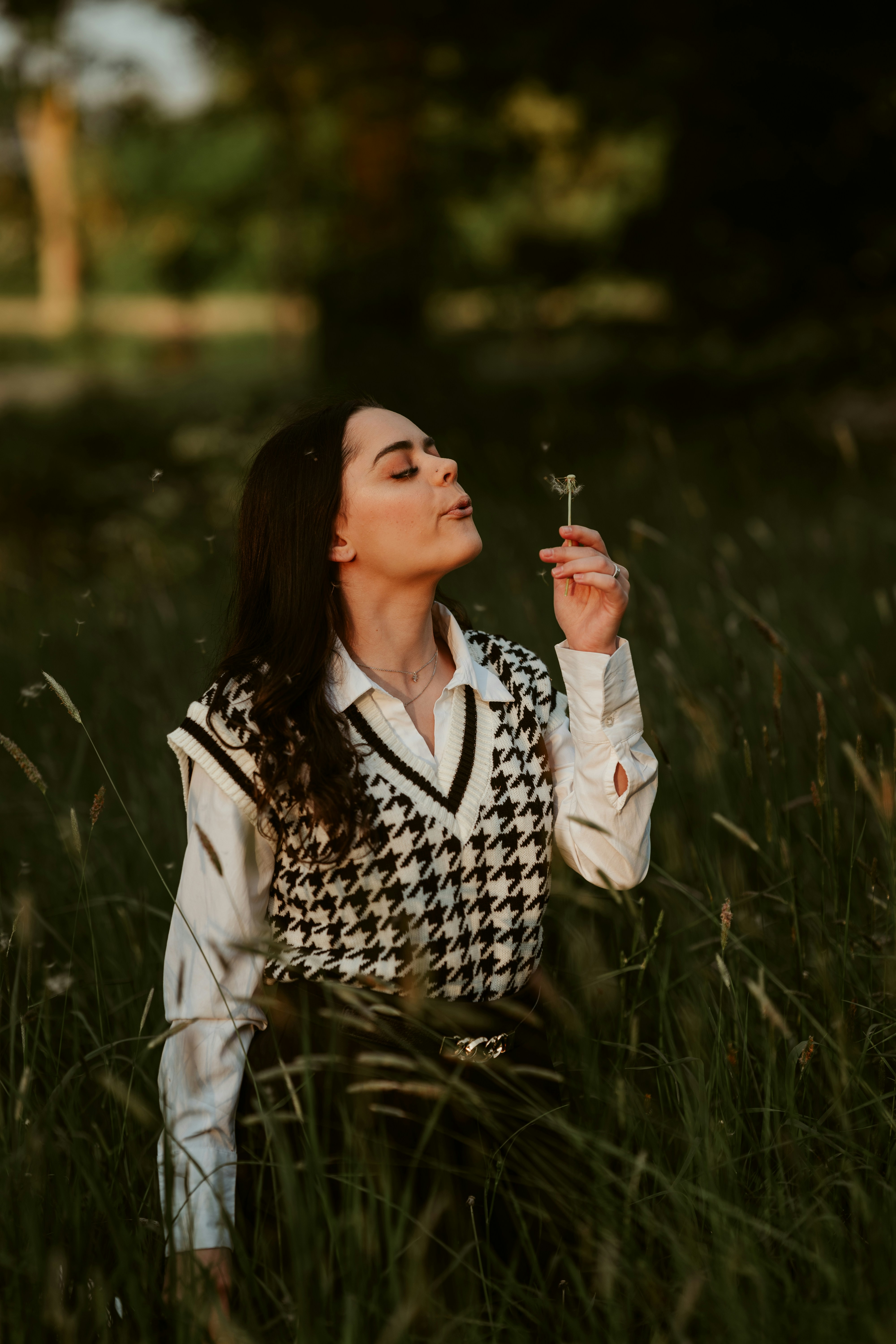 Whispered Bloom: A Moment of Dandelion Breath