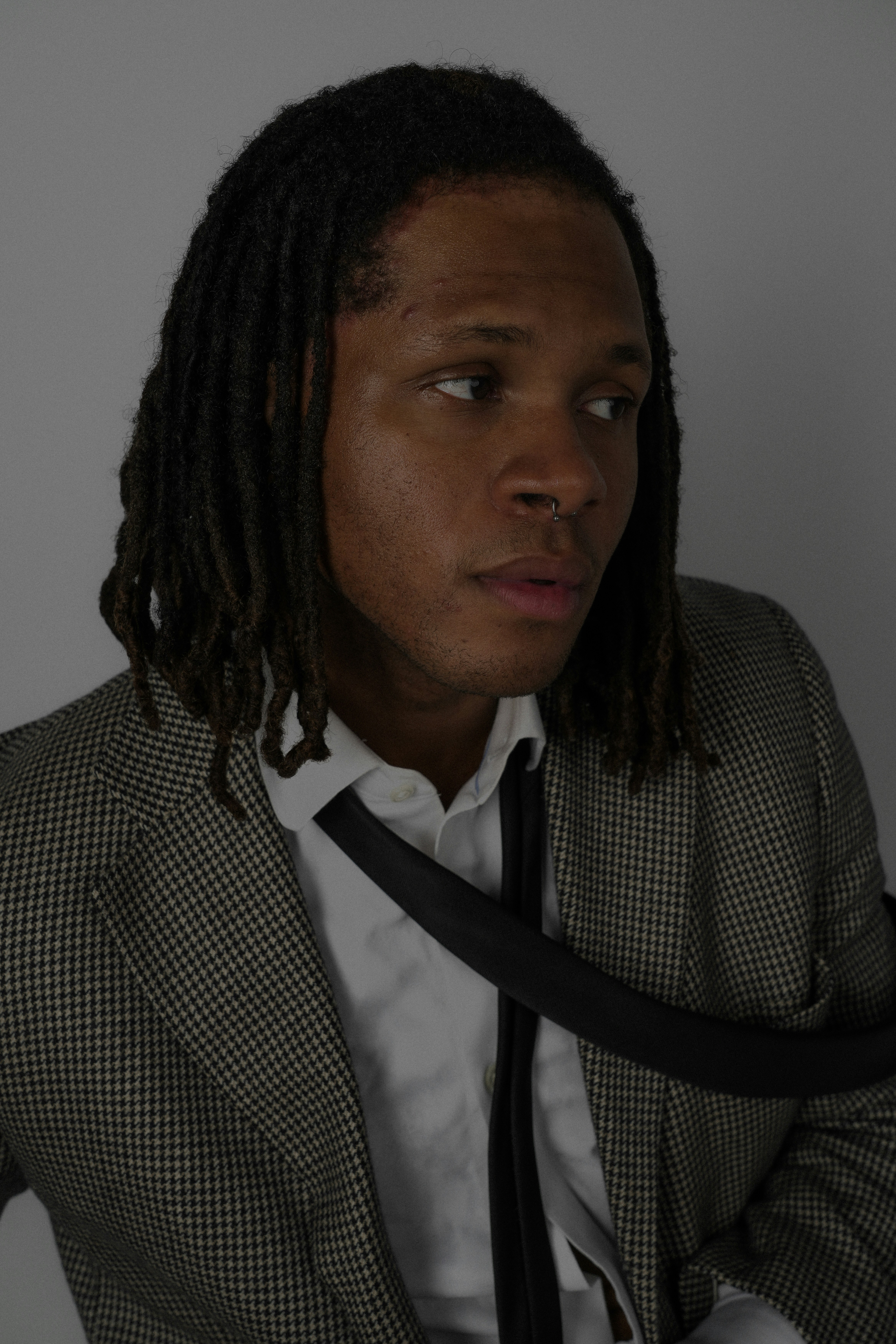 A man with dreadlocks wearing a suit and tie photo – Free Ny Image on ...