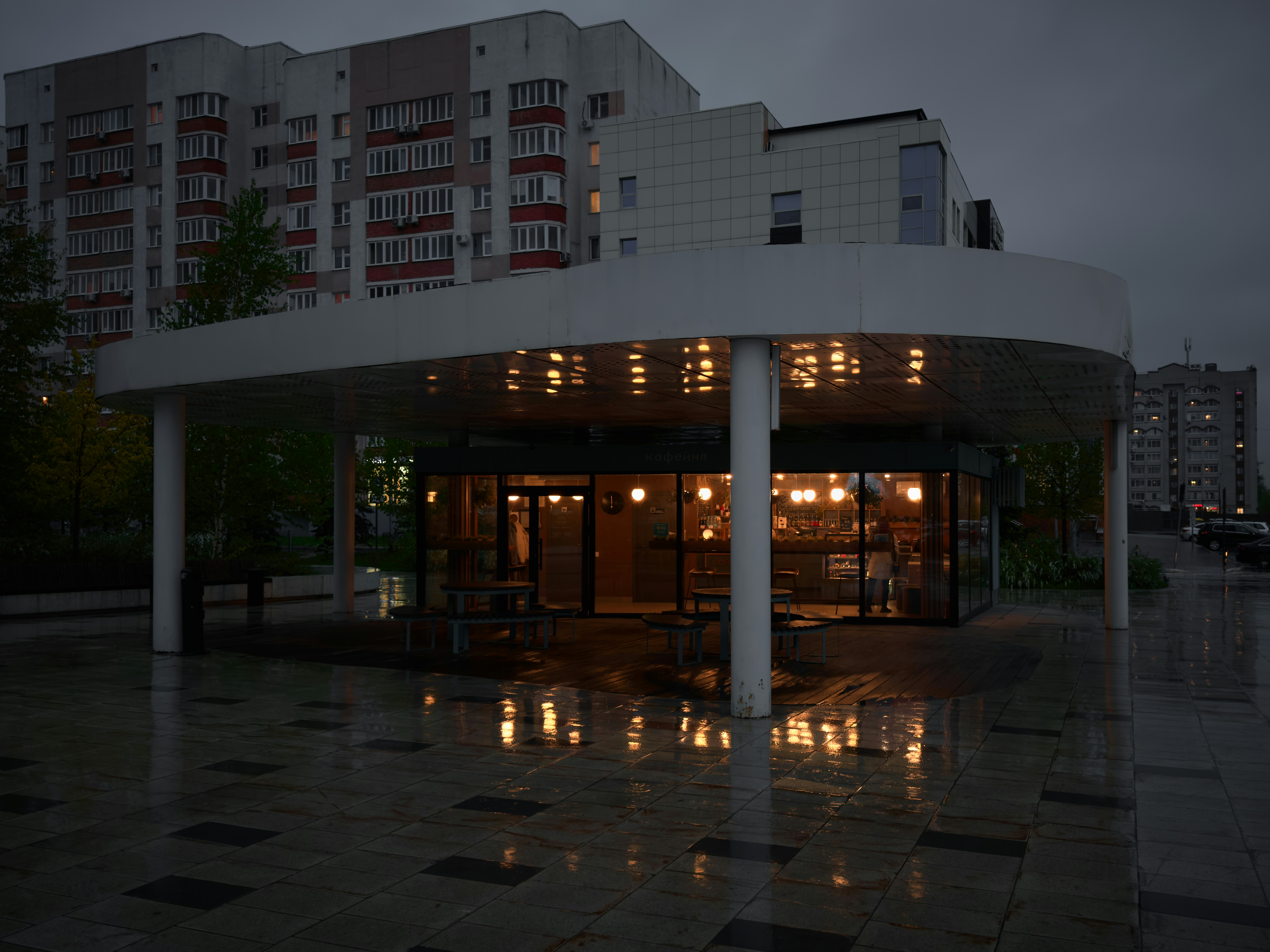 Photo by Maxim Tolchinskiy with Apple iPhone 15 Pro