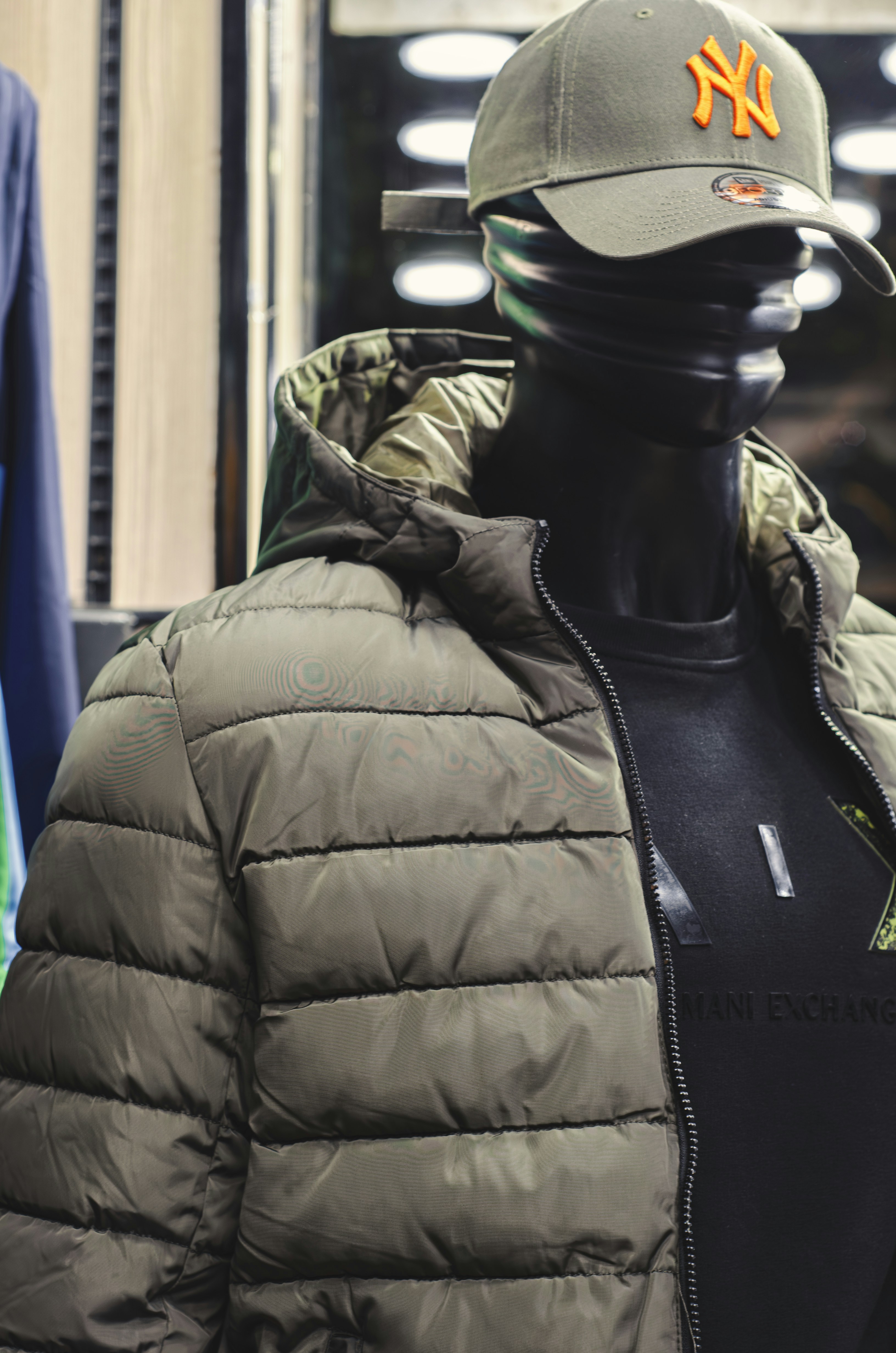 A mannequin wearing a new york yankees hat and jacket photo – Free ...