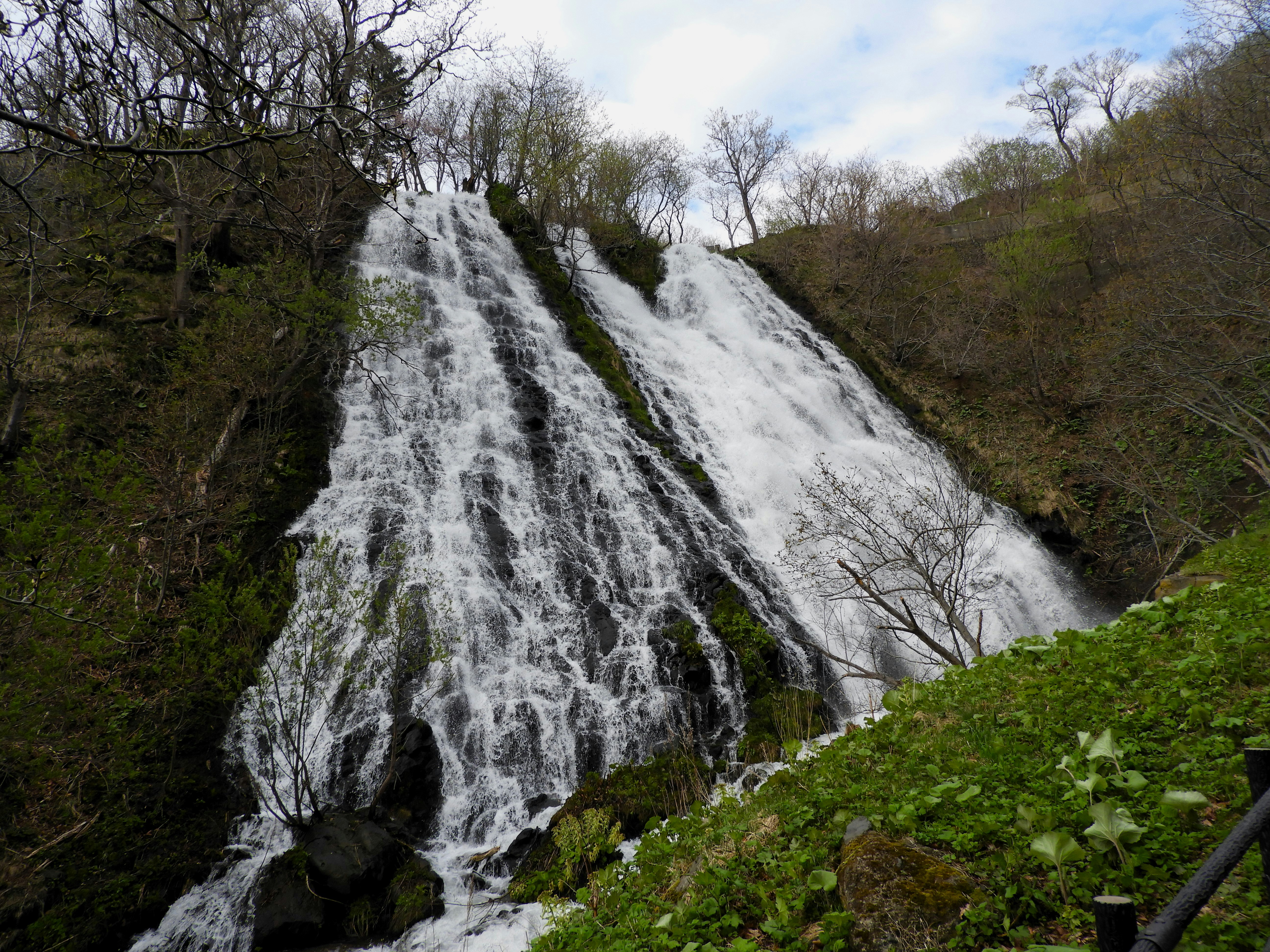 A very tall waterfall with lots of water photo – Free Waterfall of ...