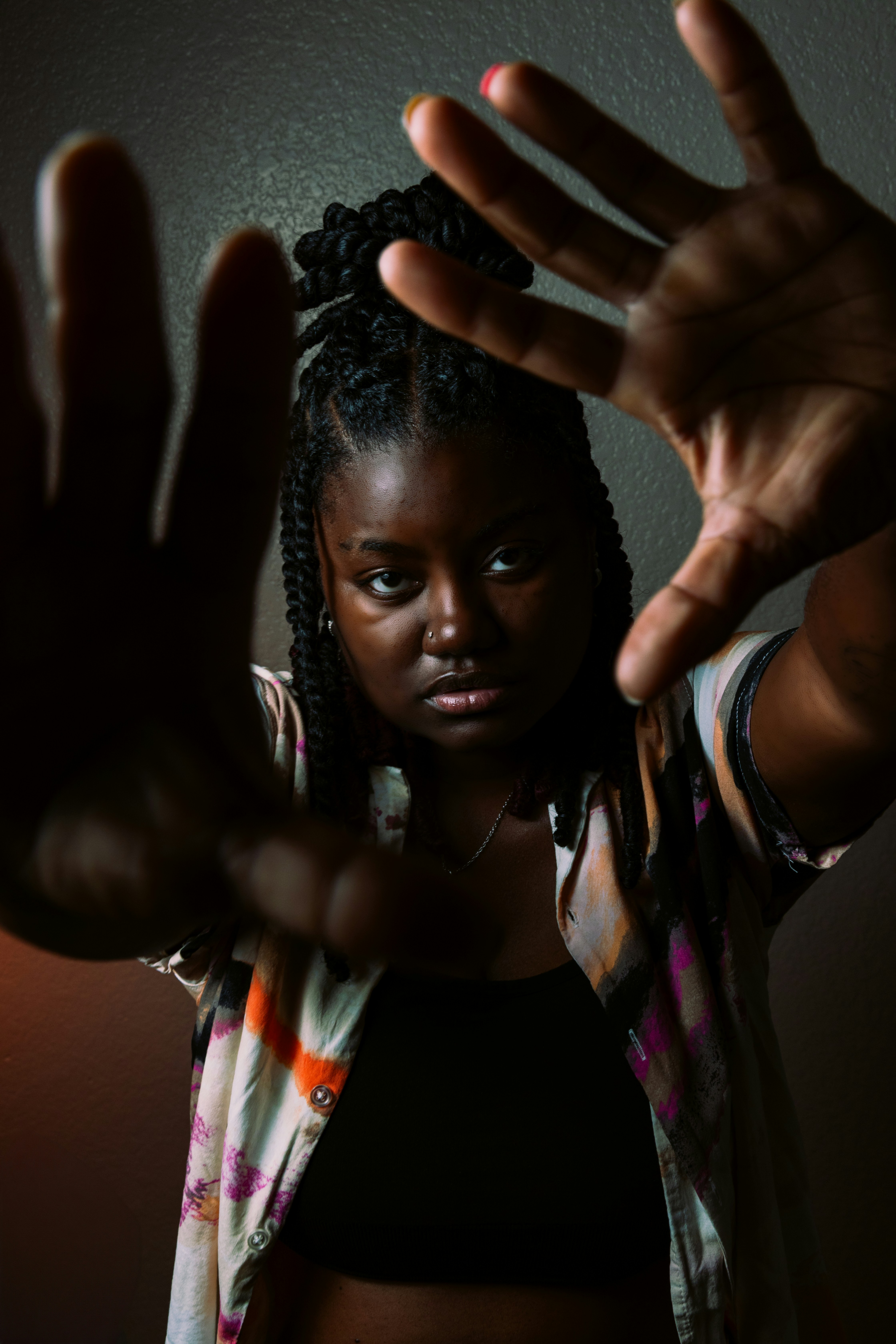 A woman making a hand gesture with her right hand photo – Free Texas ...