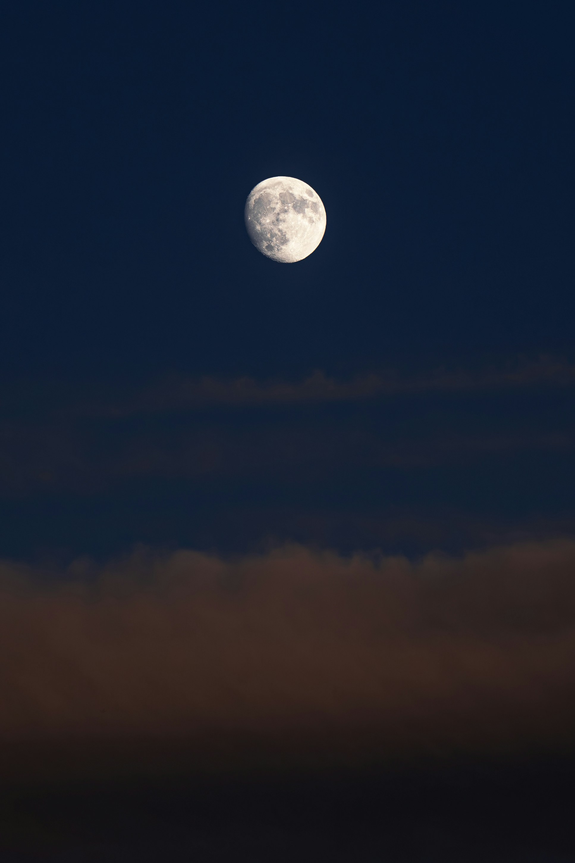 A full moon is seen in the night sky photo – Free Moon Image on Unsplash