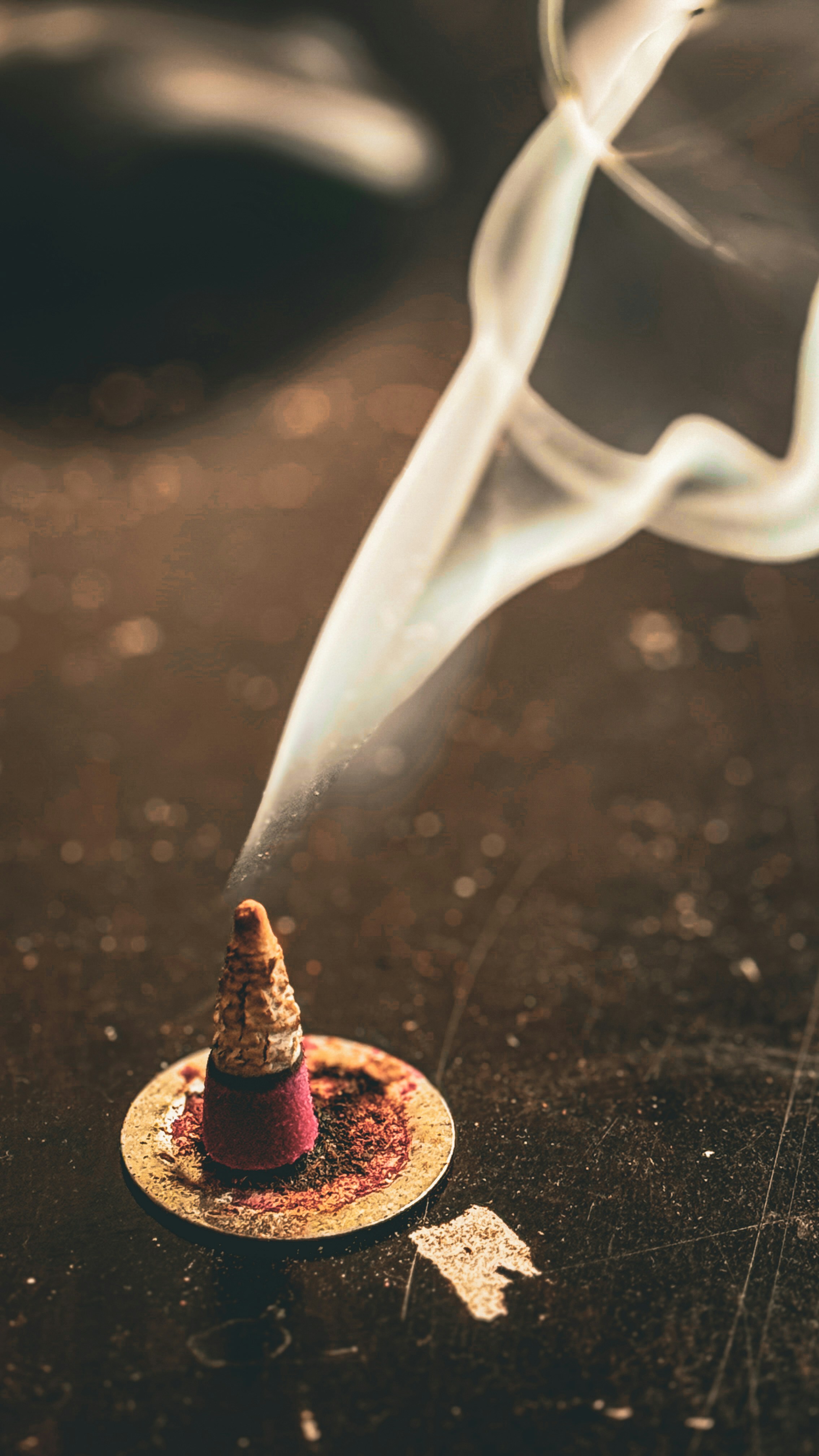 Ember on the Circle: Smoke Threads in a Dark Studio