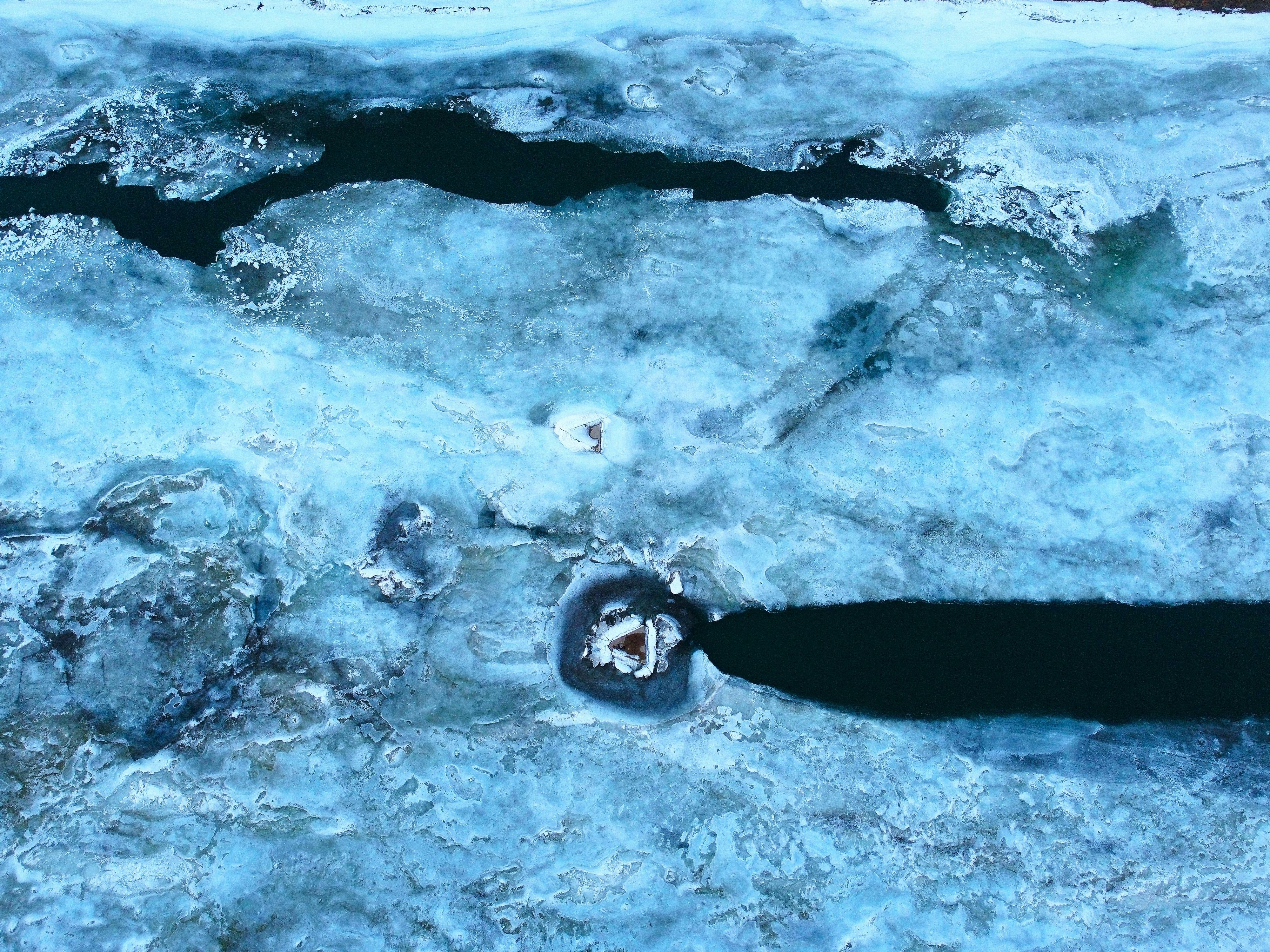 An aerial view of the ice and water photo – Free Edmonton Image on Unsplash