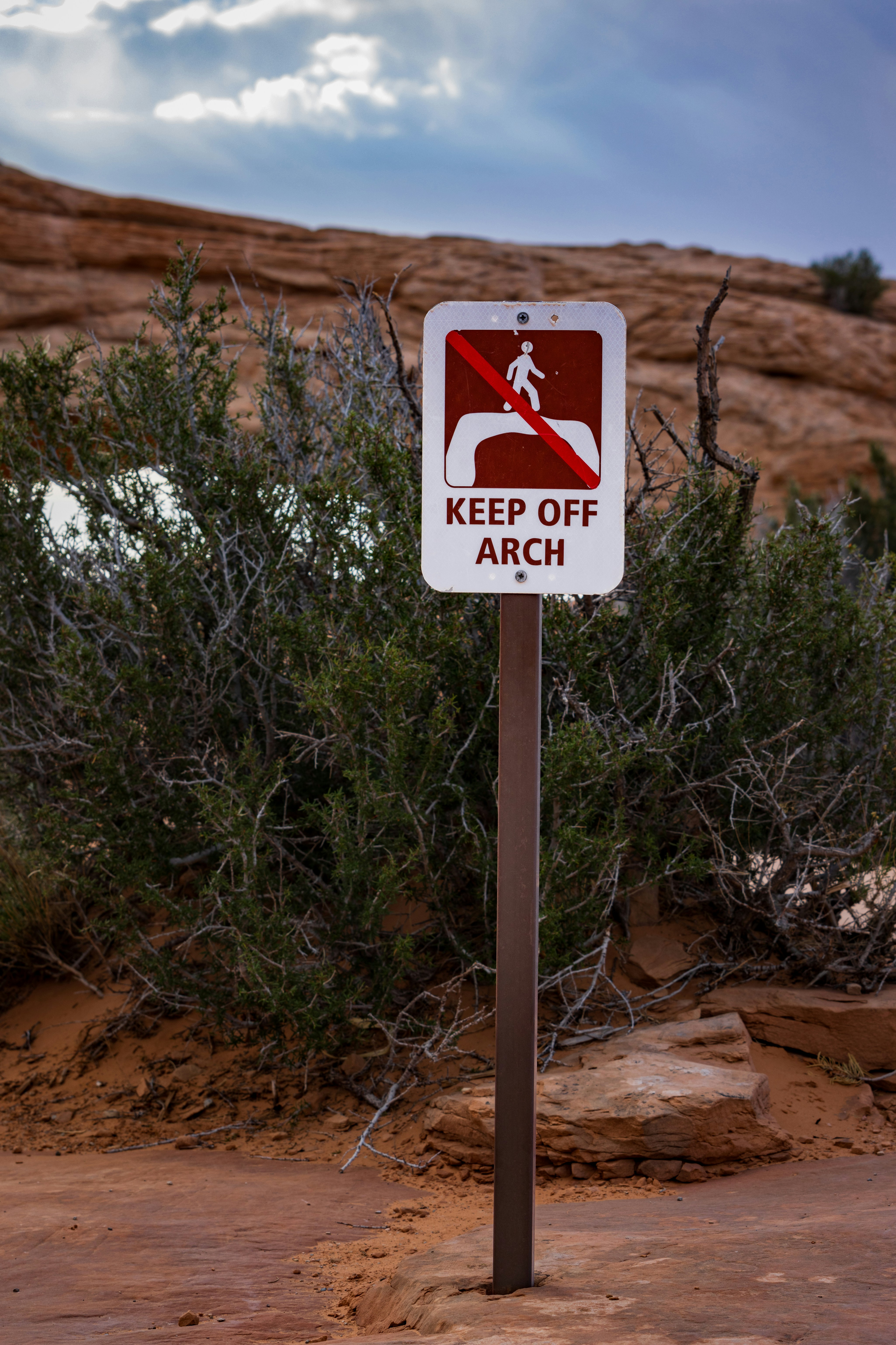 A red and white sign that says keep off area photo – Free Mesa arch ...