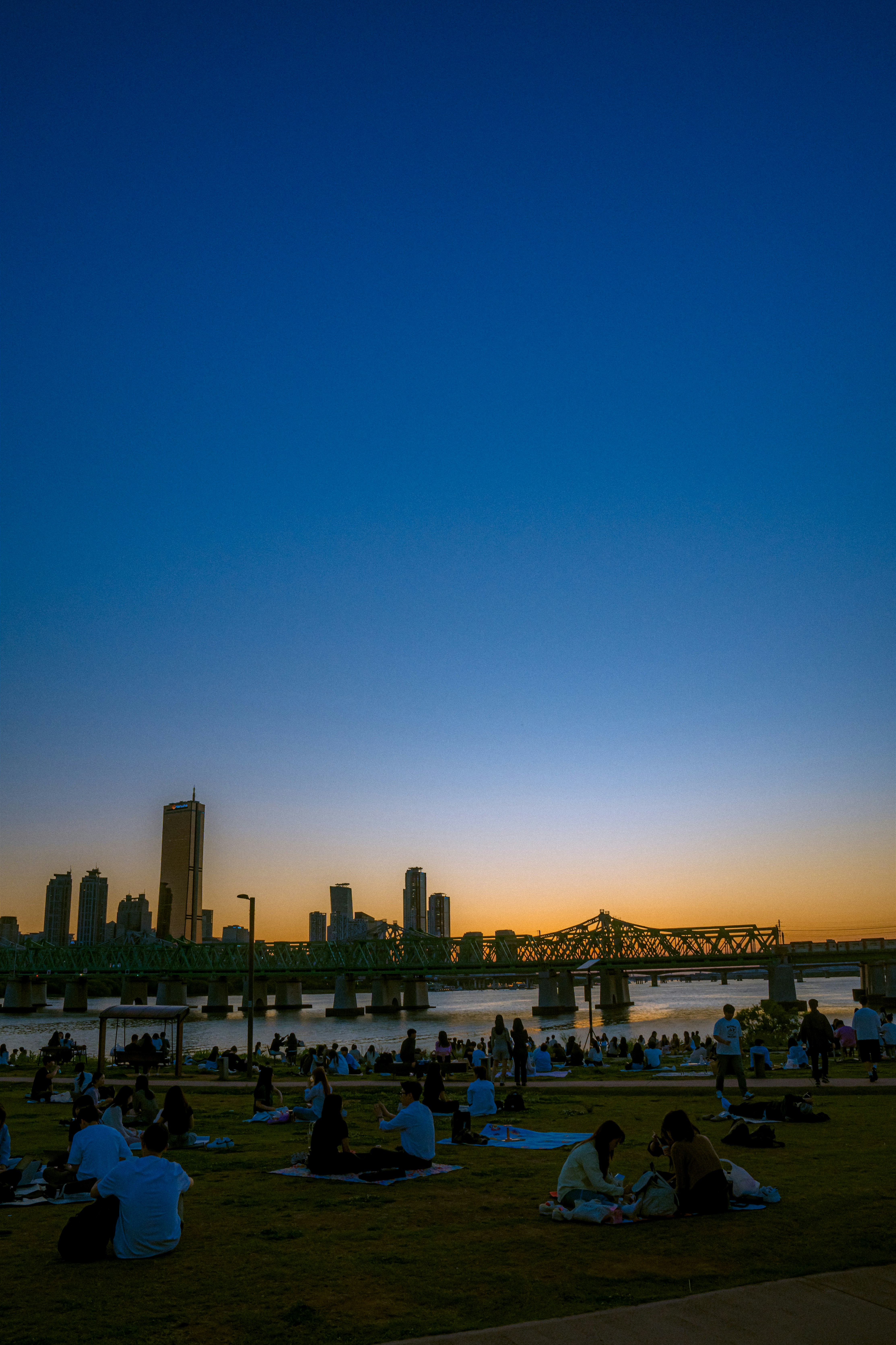 Twilight by the River: Portside Park Gone Quiet
