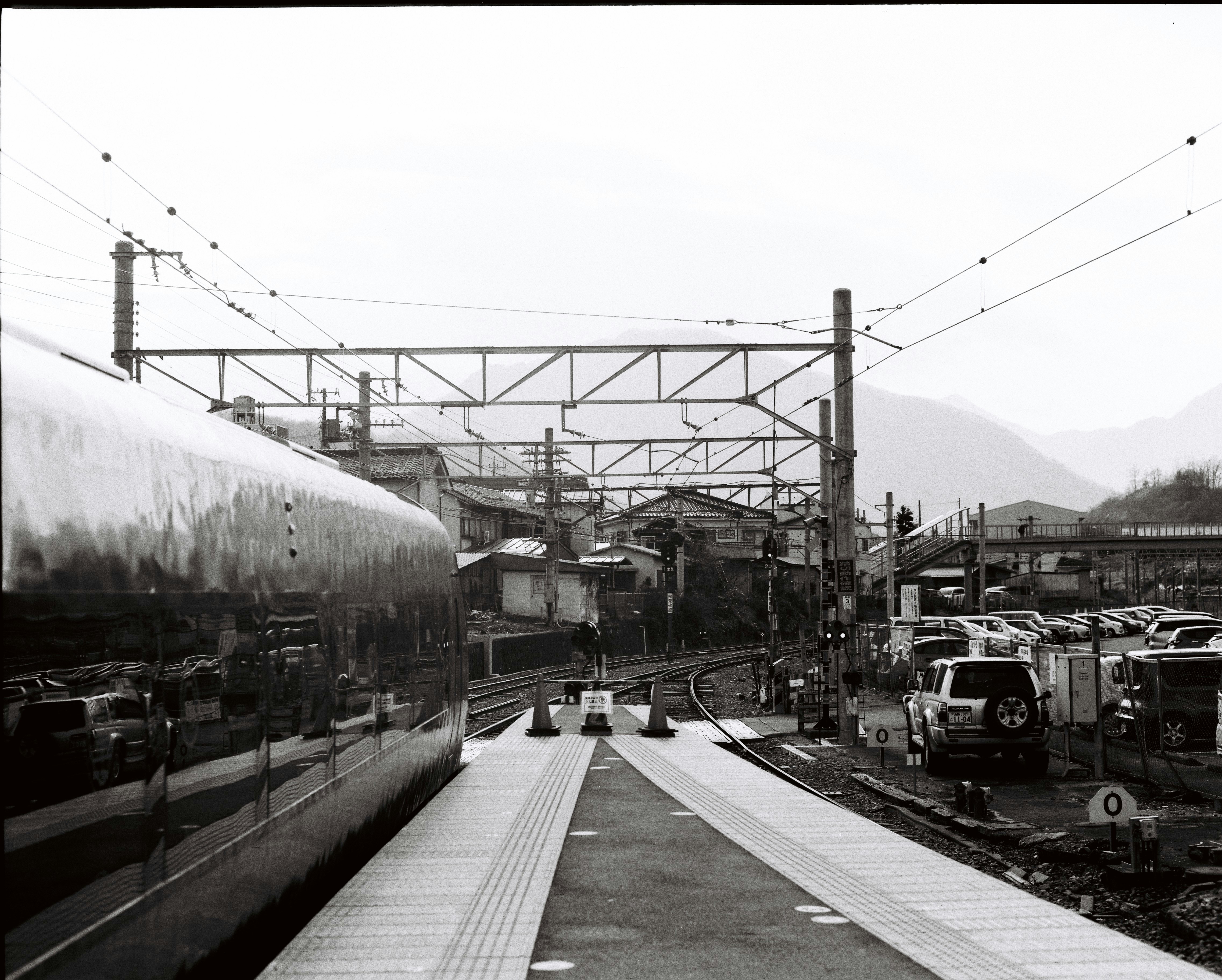 Inverse Horizon at the Rails: A Quiet Arrival