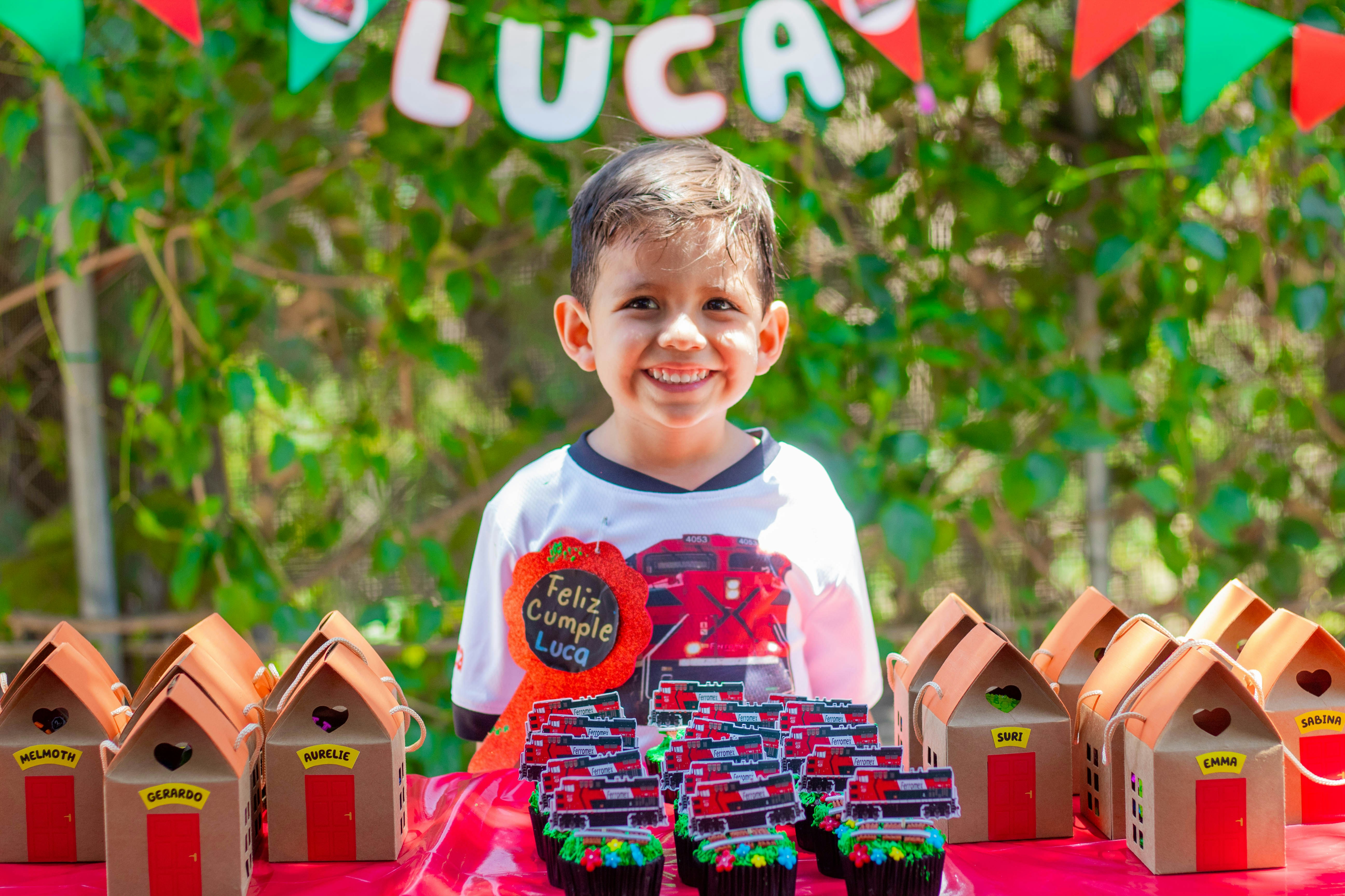 Birthday Market: A Smiling Wish Keeper at the Center of Candy-Color Delights