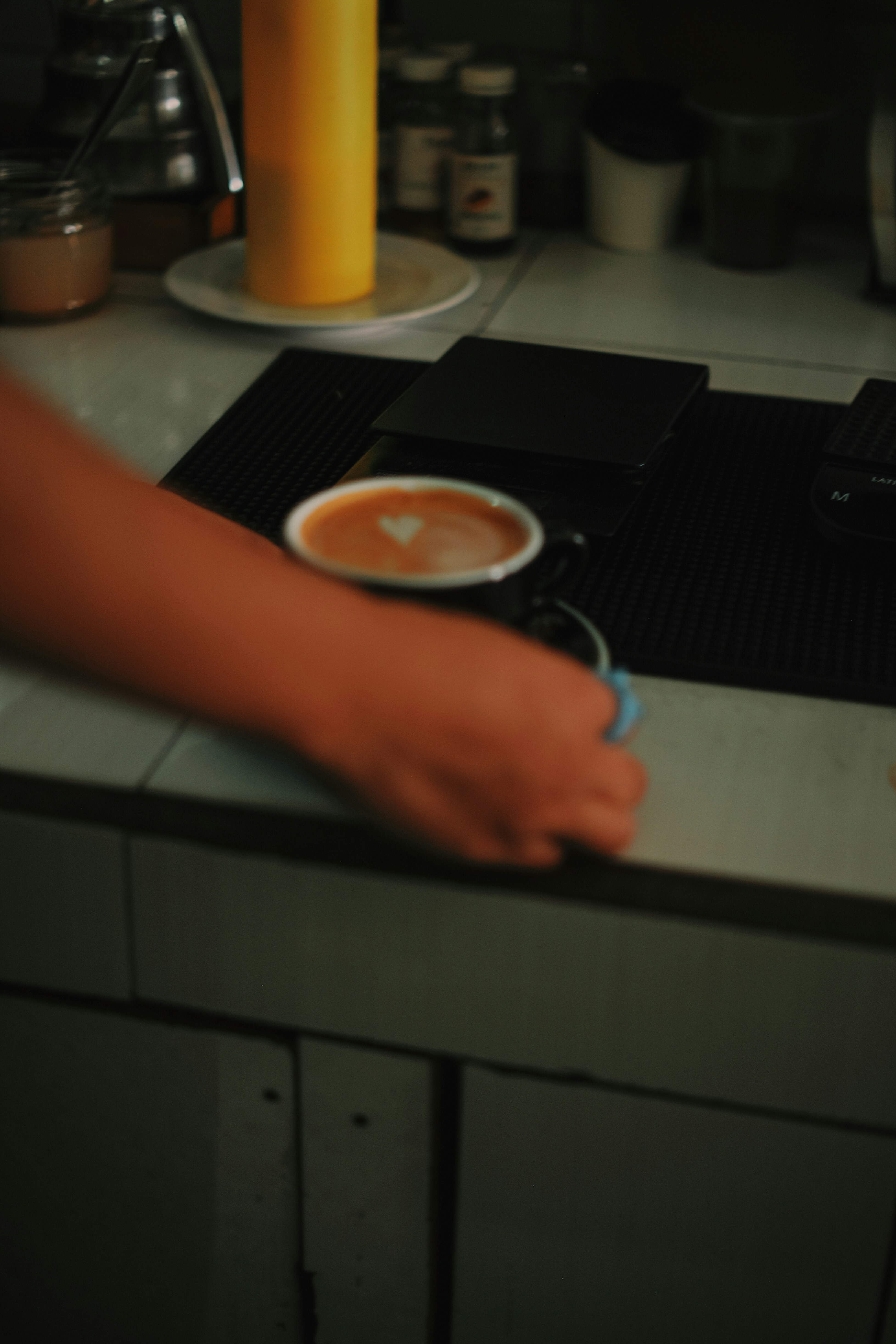 Heart on a Quiet Café Counter: Latte Art in Soft Light