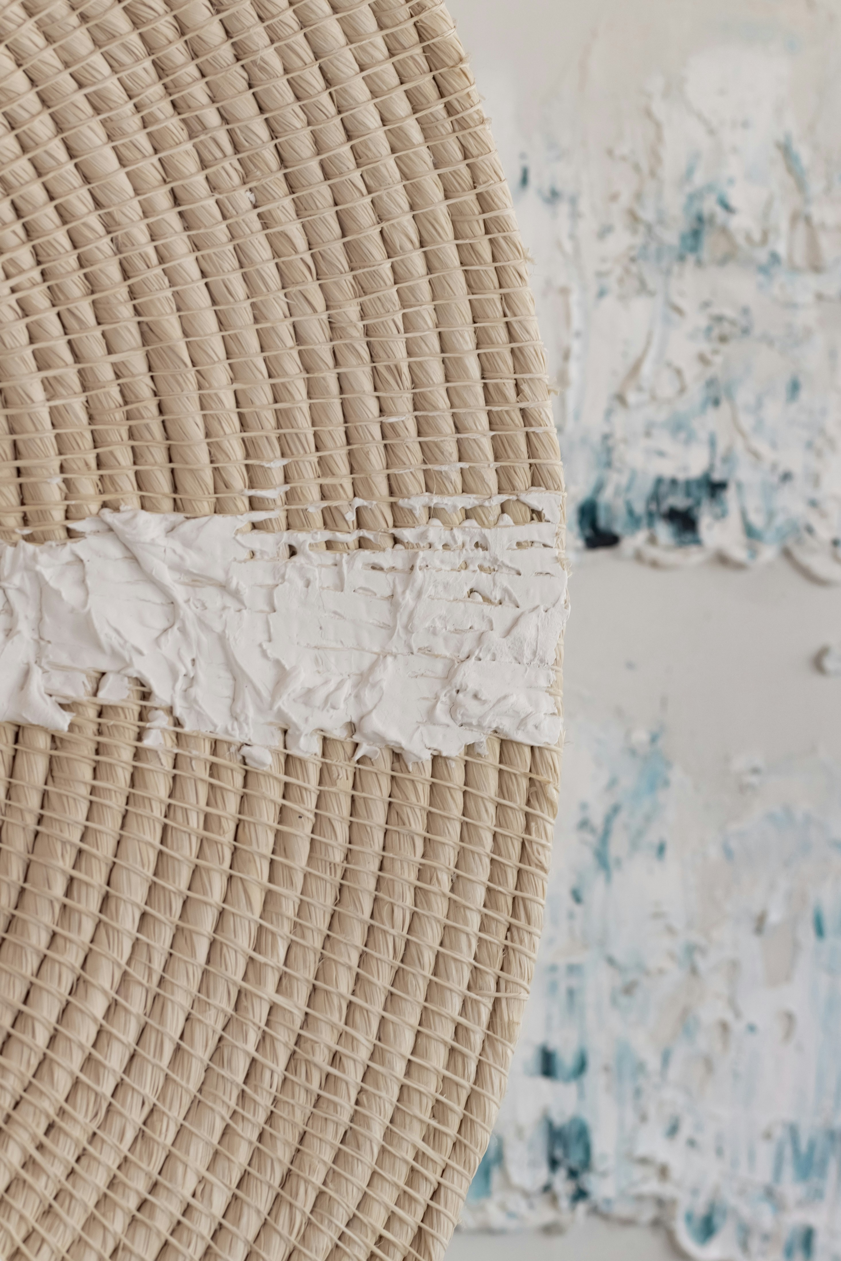 Curved Weave: A Close-Up of a Textured Straw Hat Band