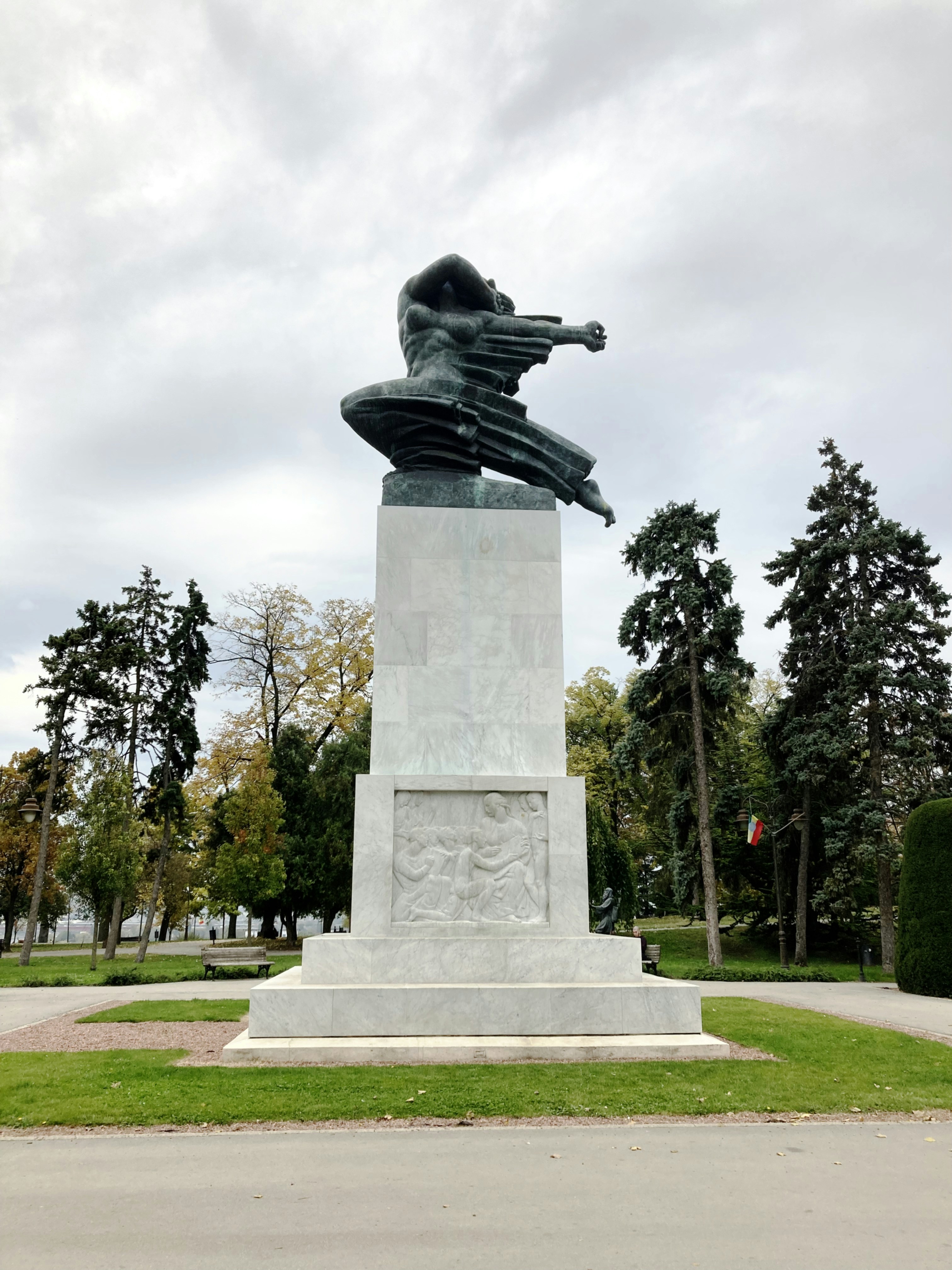 Photo by Suraj Tomer with Apple iPhone SE