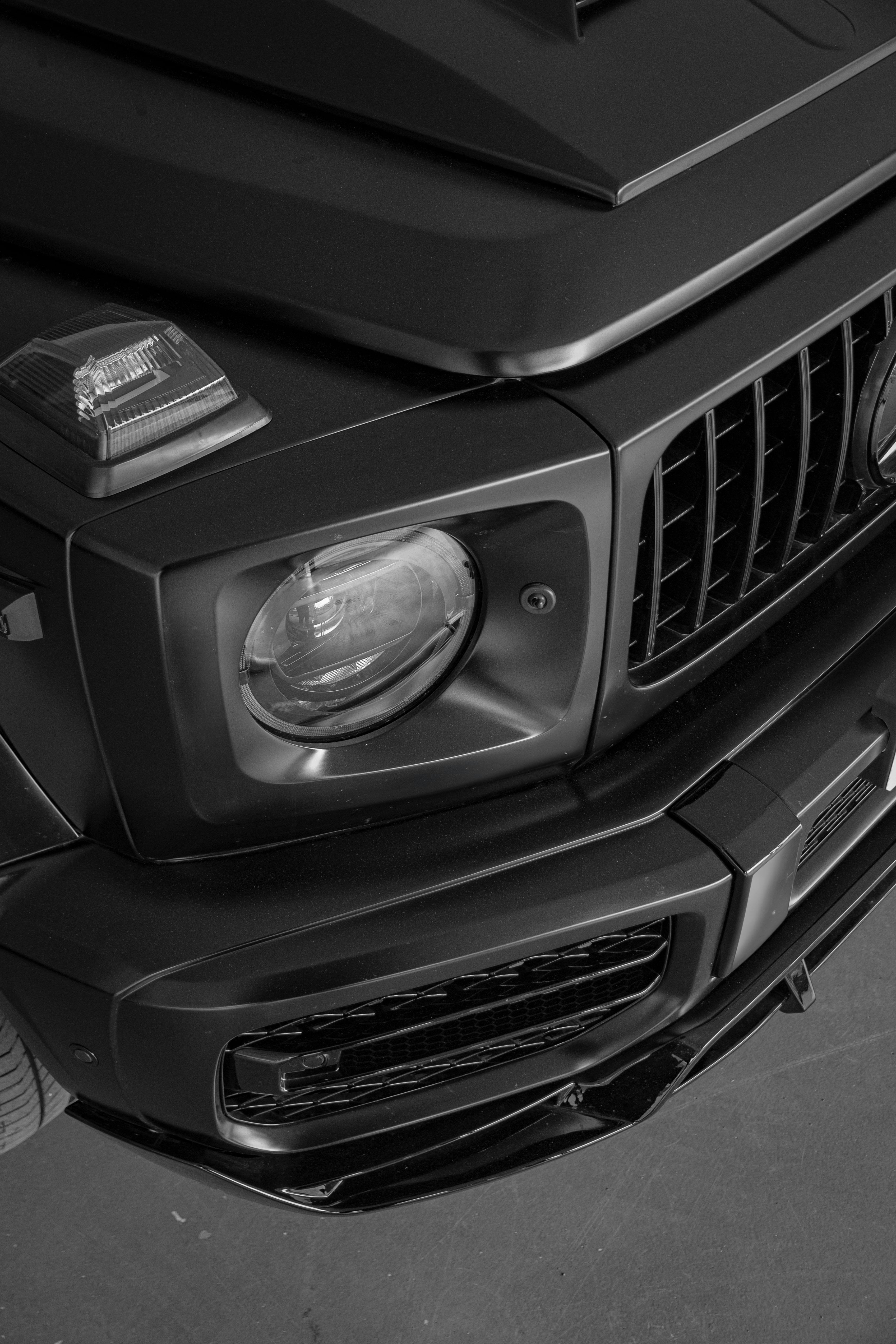 A close up of the front of a vehicle photo – Free United kingdom Image ...