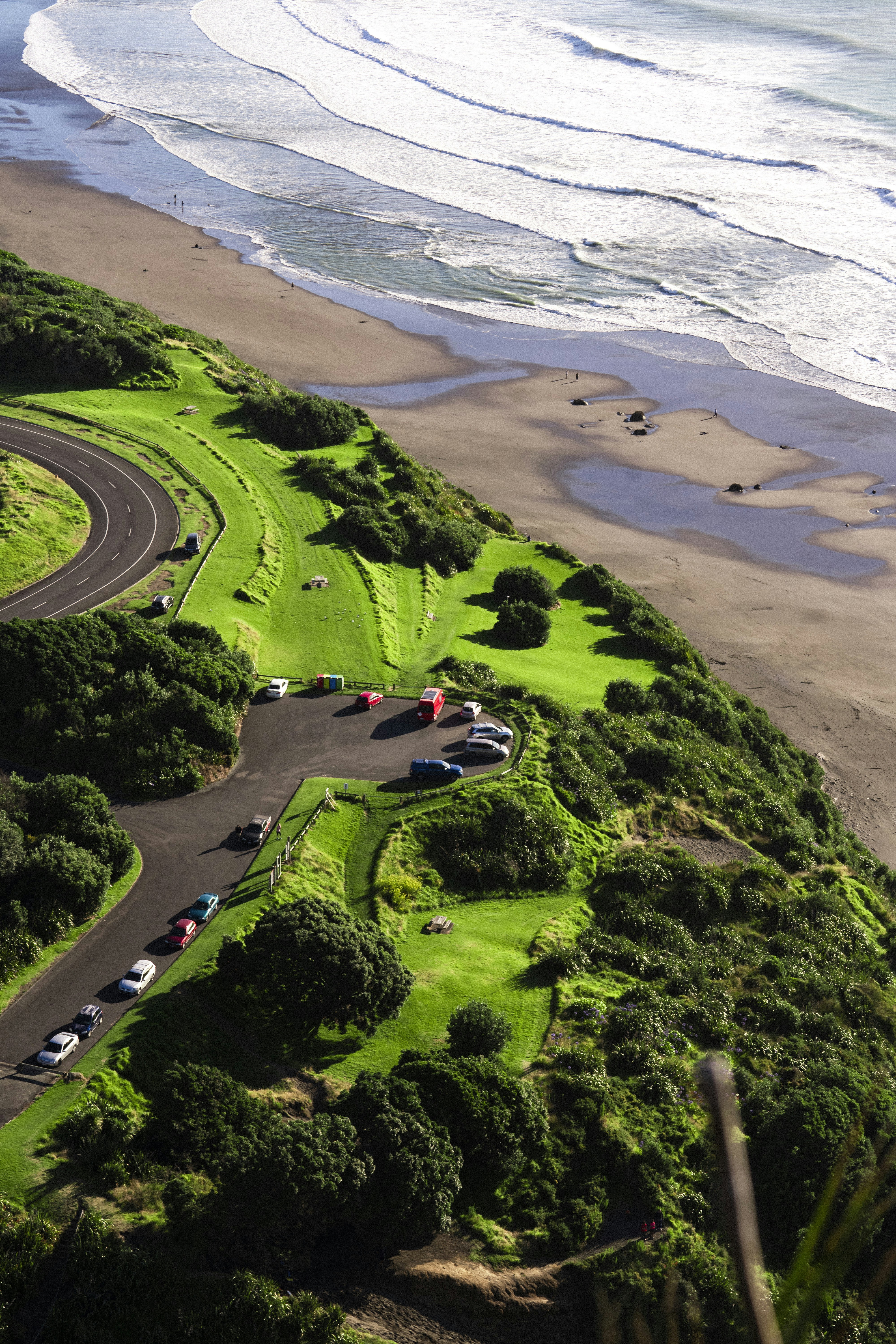 Green Cliffside Loop: A Winding Park Above the Sea