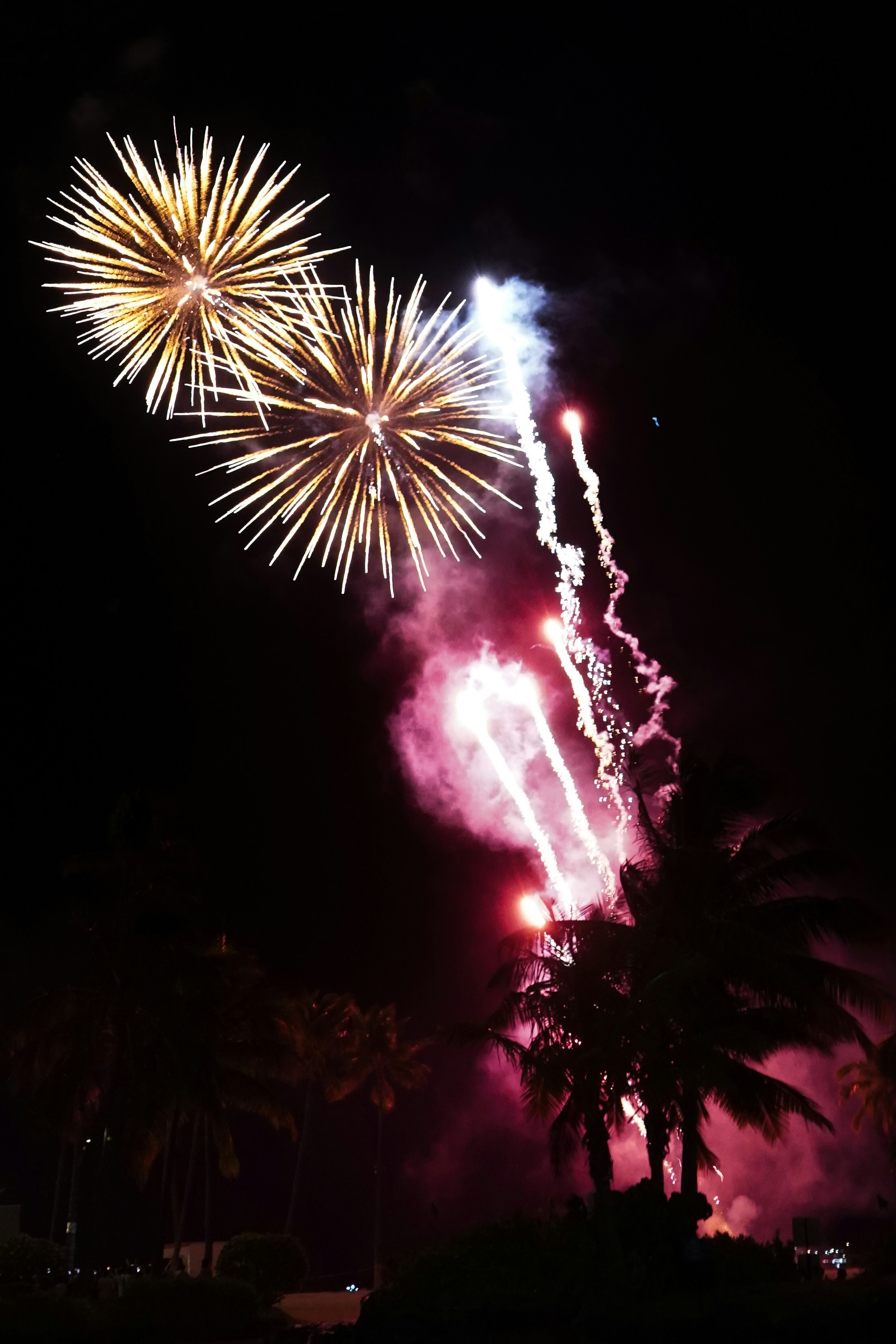A bunch of fireworks that are in the sky photo – Free Honolulu Image on ...
