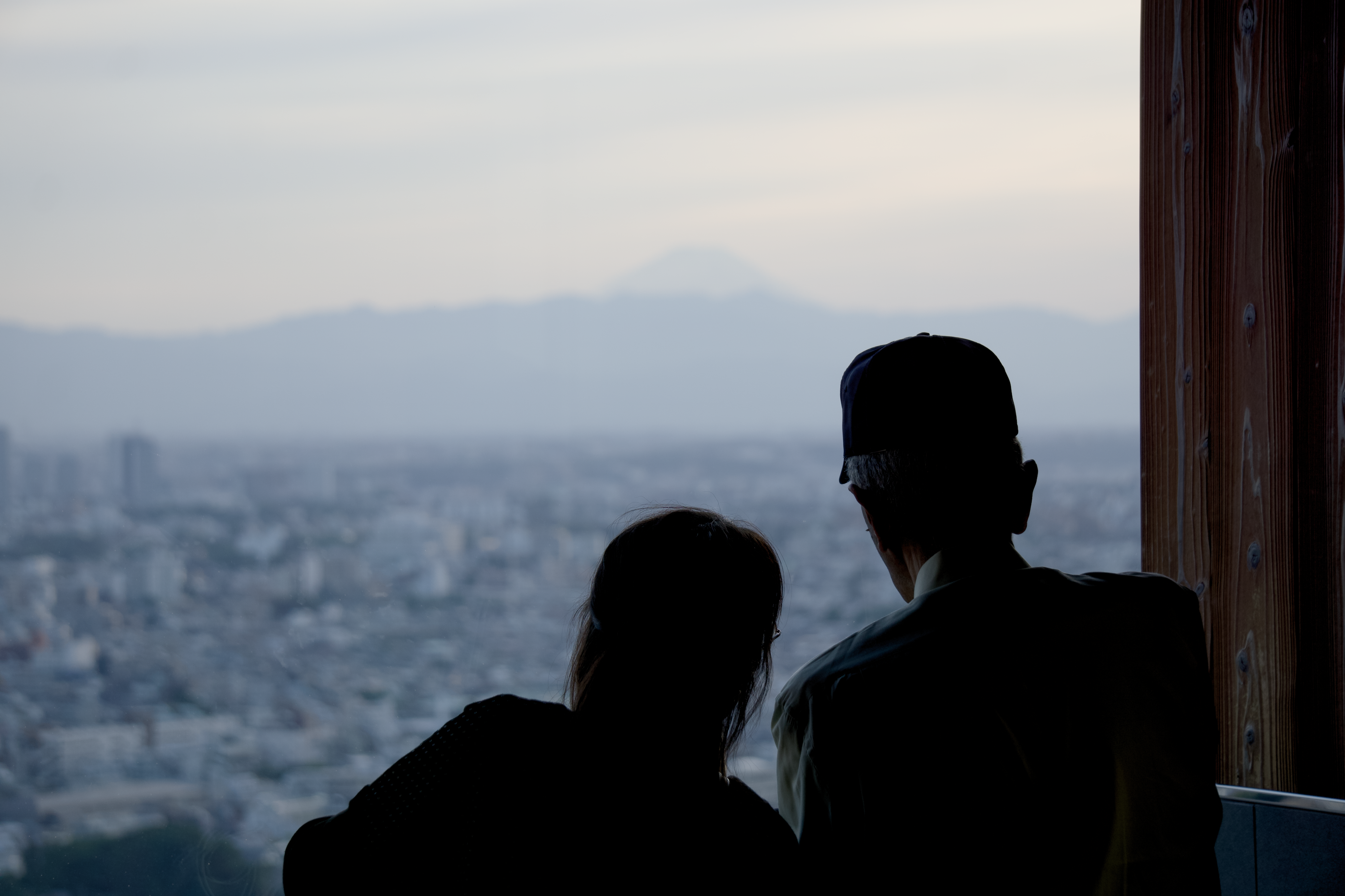 People Enjoying Life Pictures | Download Free Images on Unsplash
