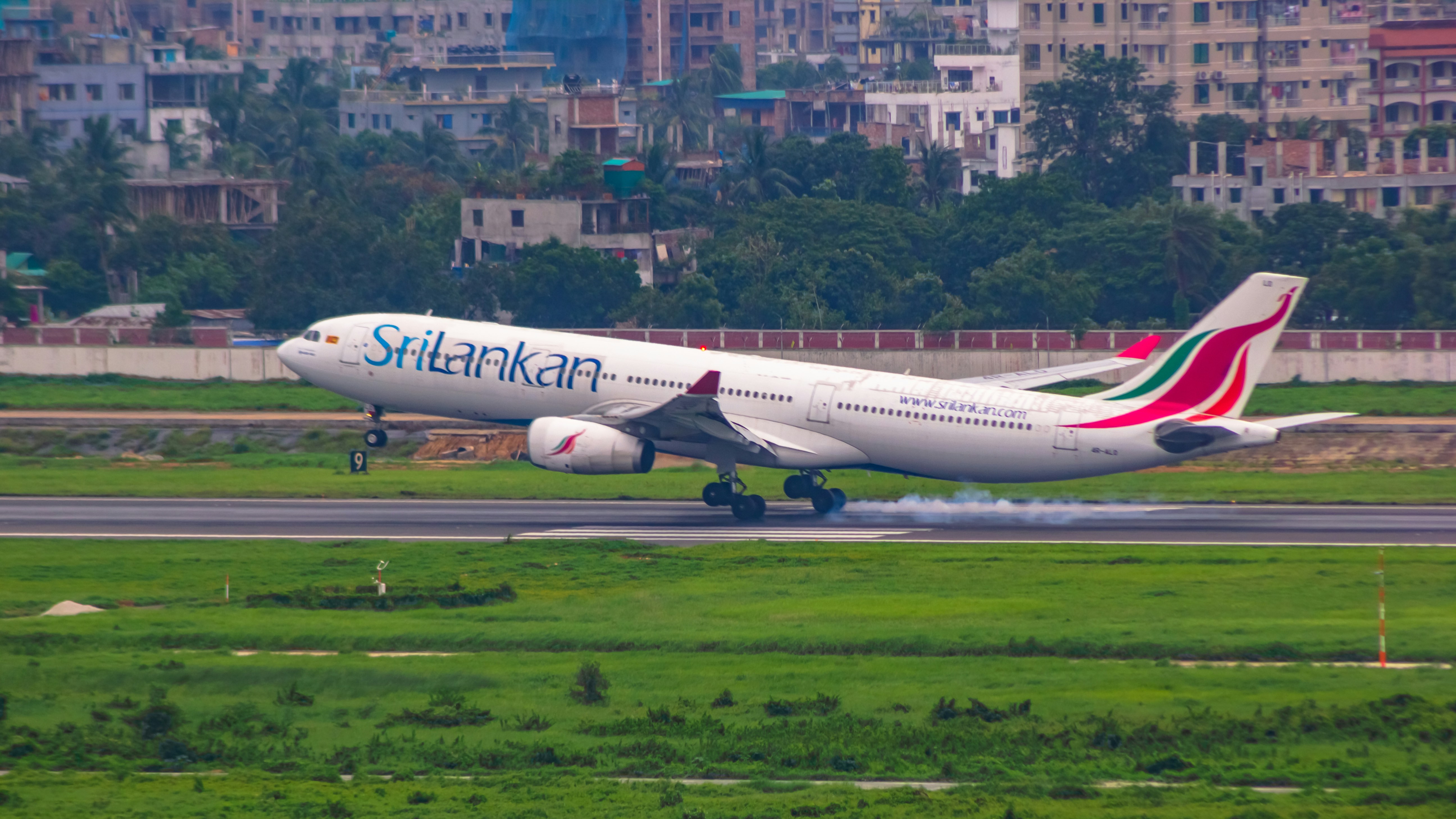 Sprinters on the runway: a Starlit Dash into the Sky