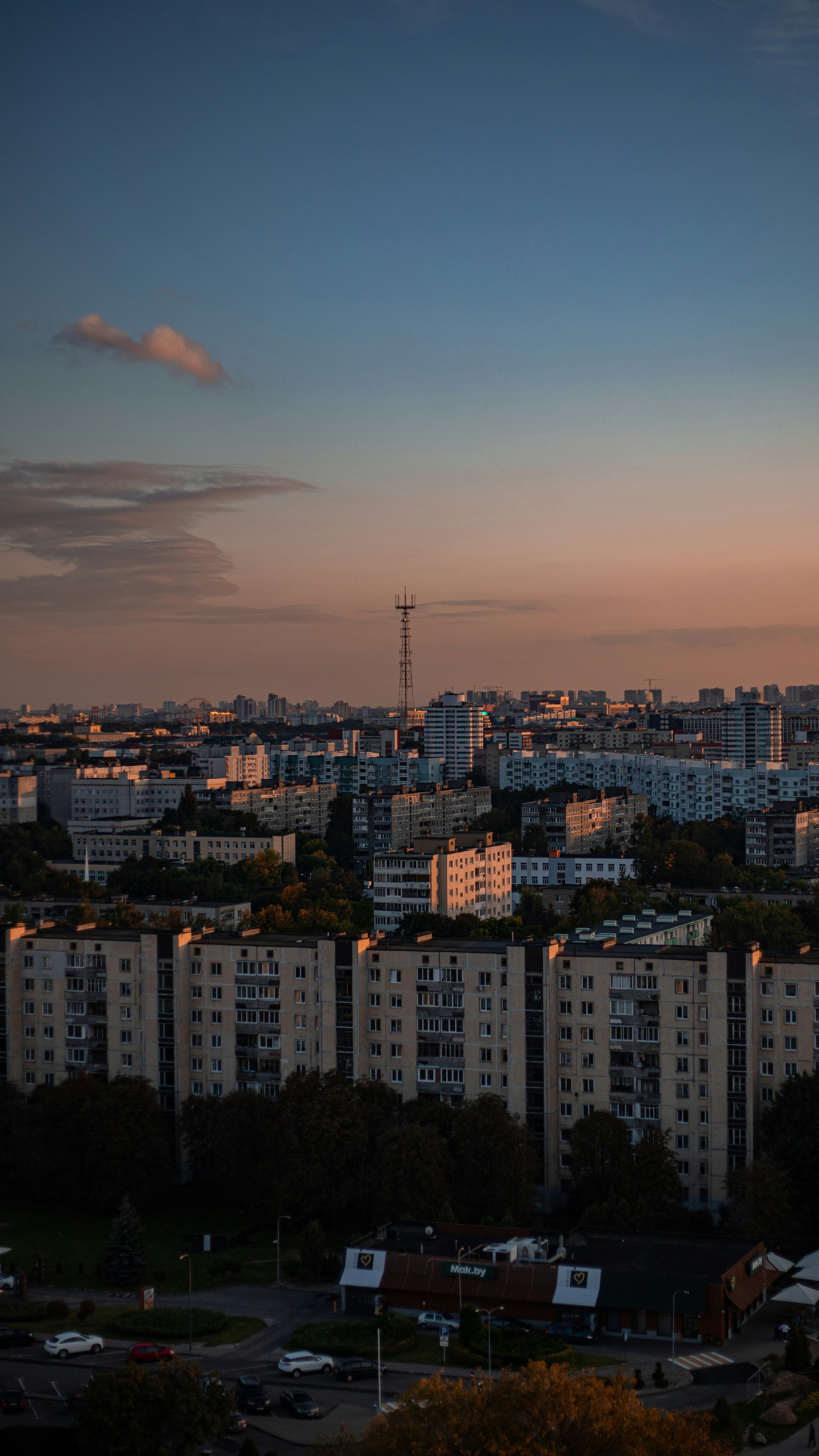 Photo by Art Almighty with Canon EOS 6D Mark II