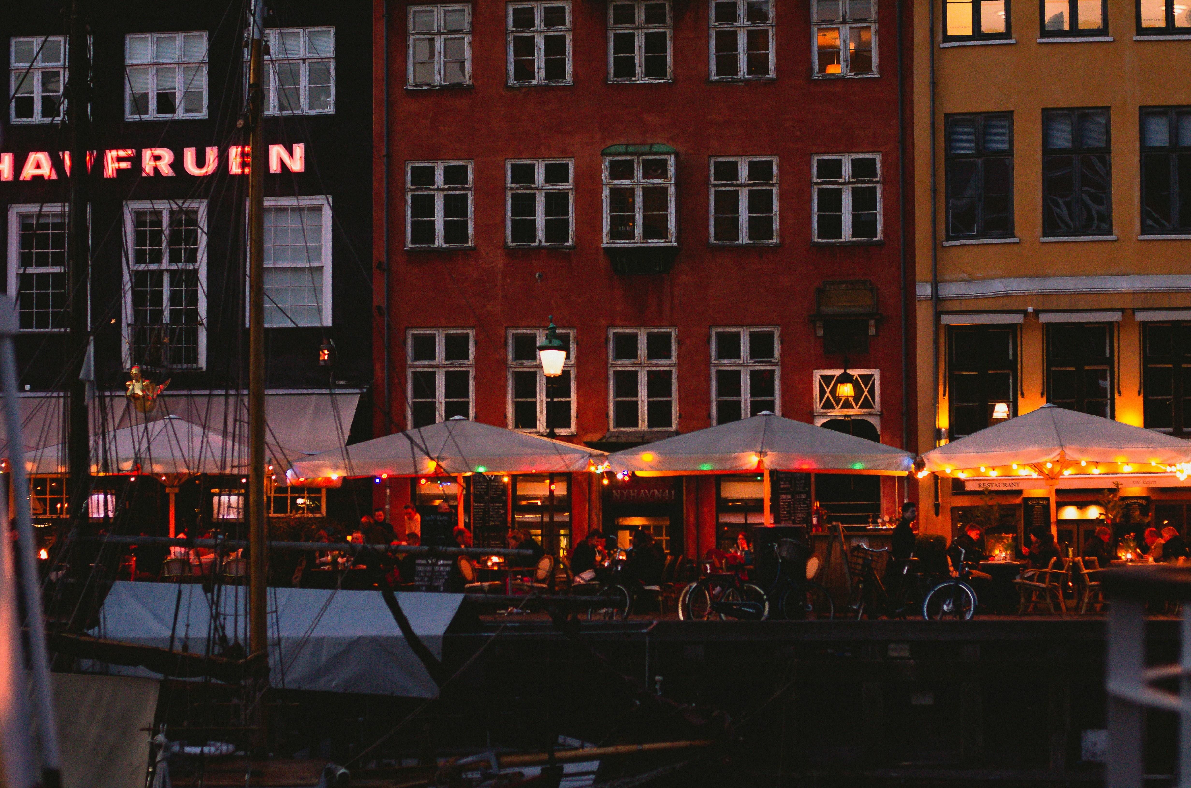 Photo by Mariia Yesionova with Nikon D7000