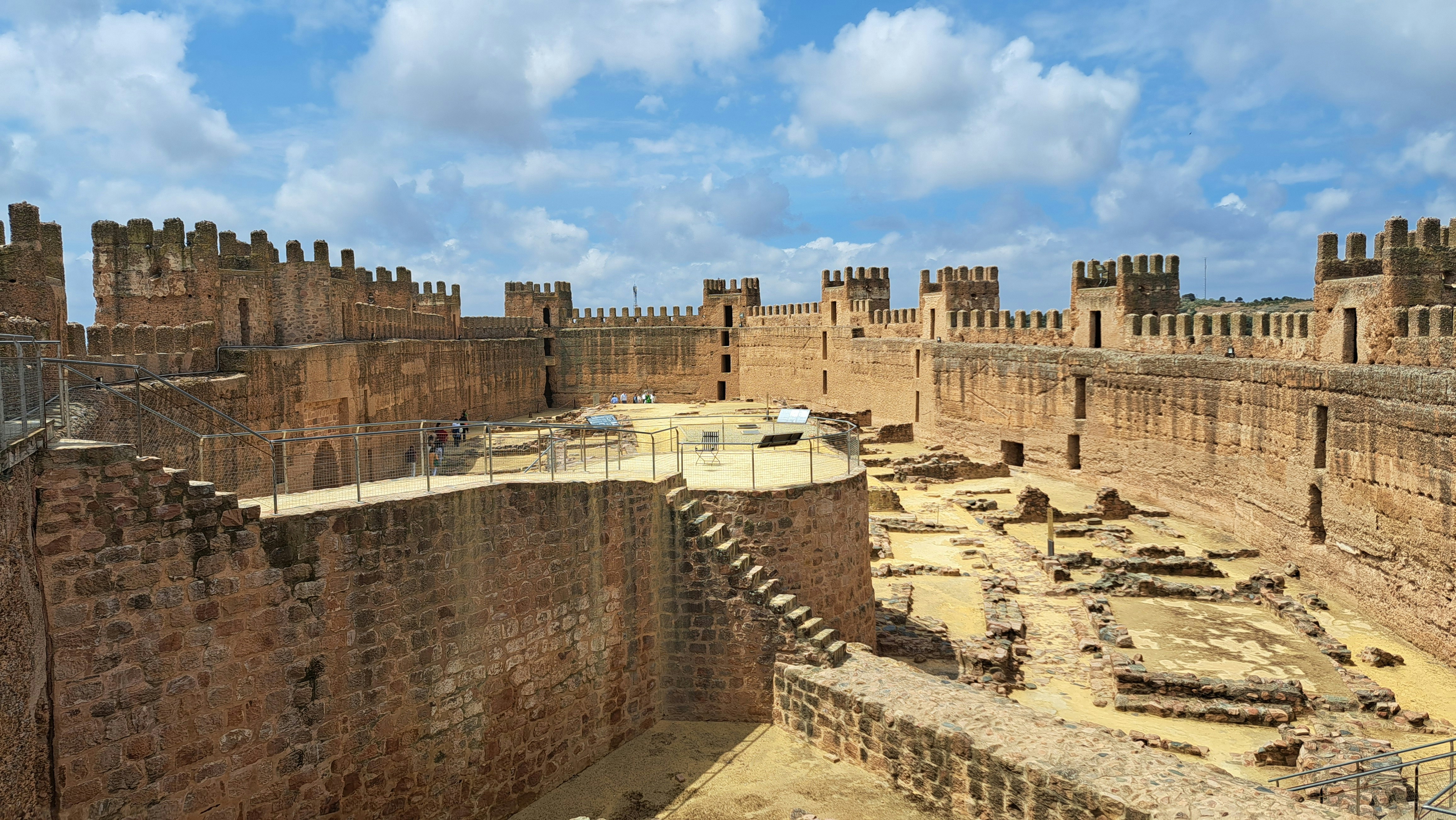 A view of a castle from a high point of view photo – Free Baños de la ...