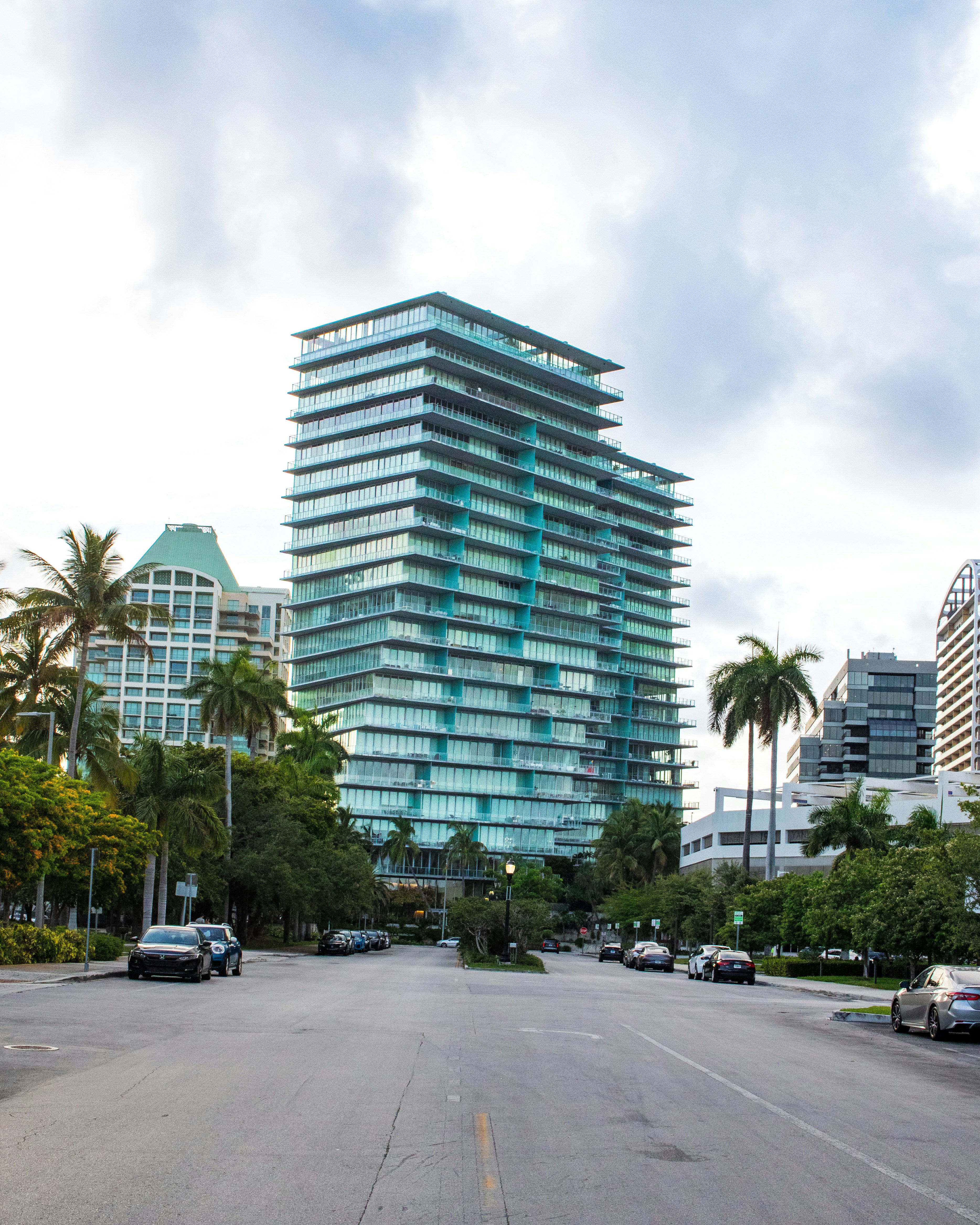 Urban Oasis: The Architectural Harmony of Grove at Grand Bay