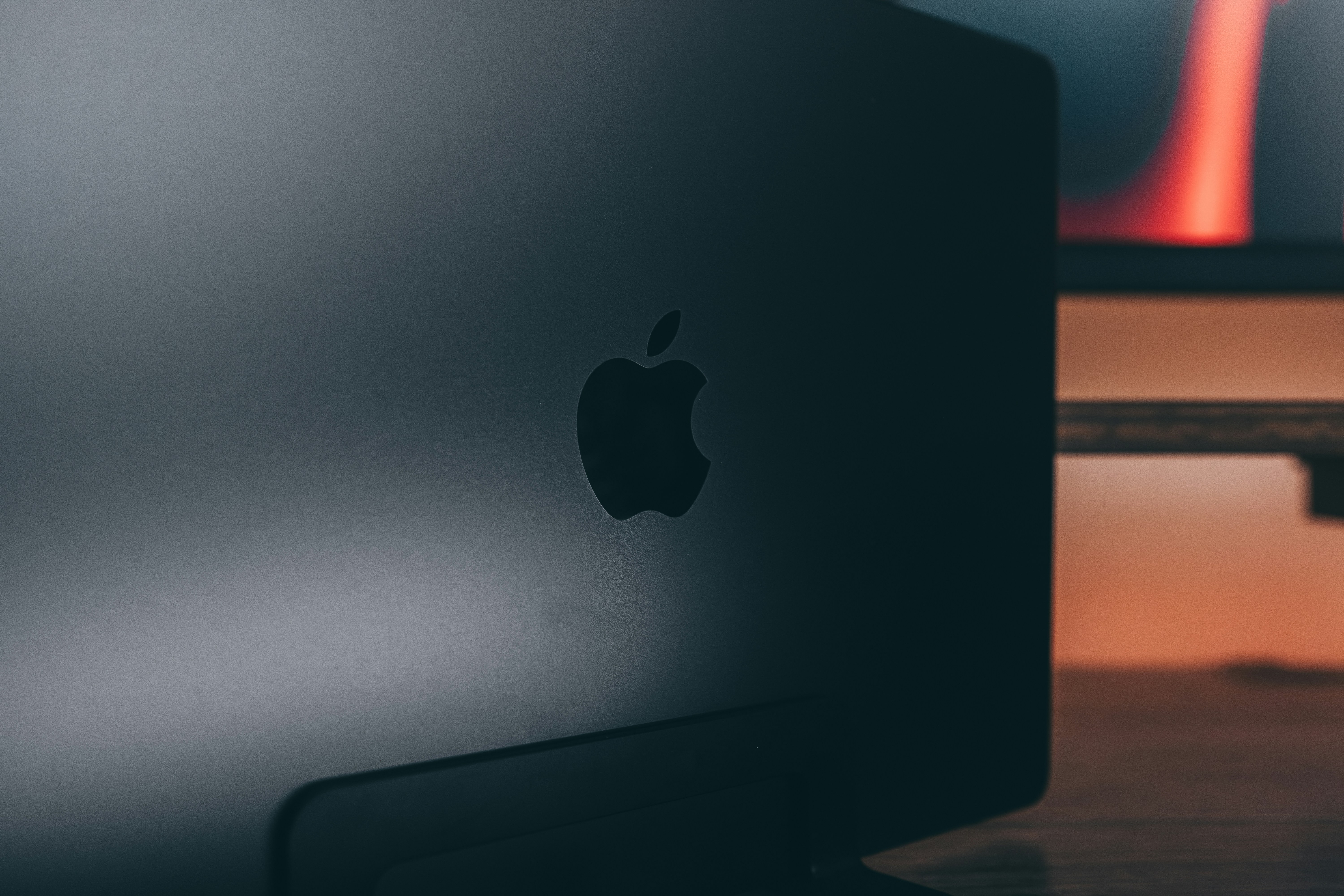 A close up of a computer monitor and keyboard photo – Free Technology ...