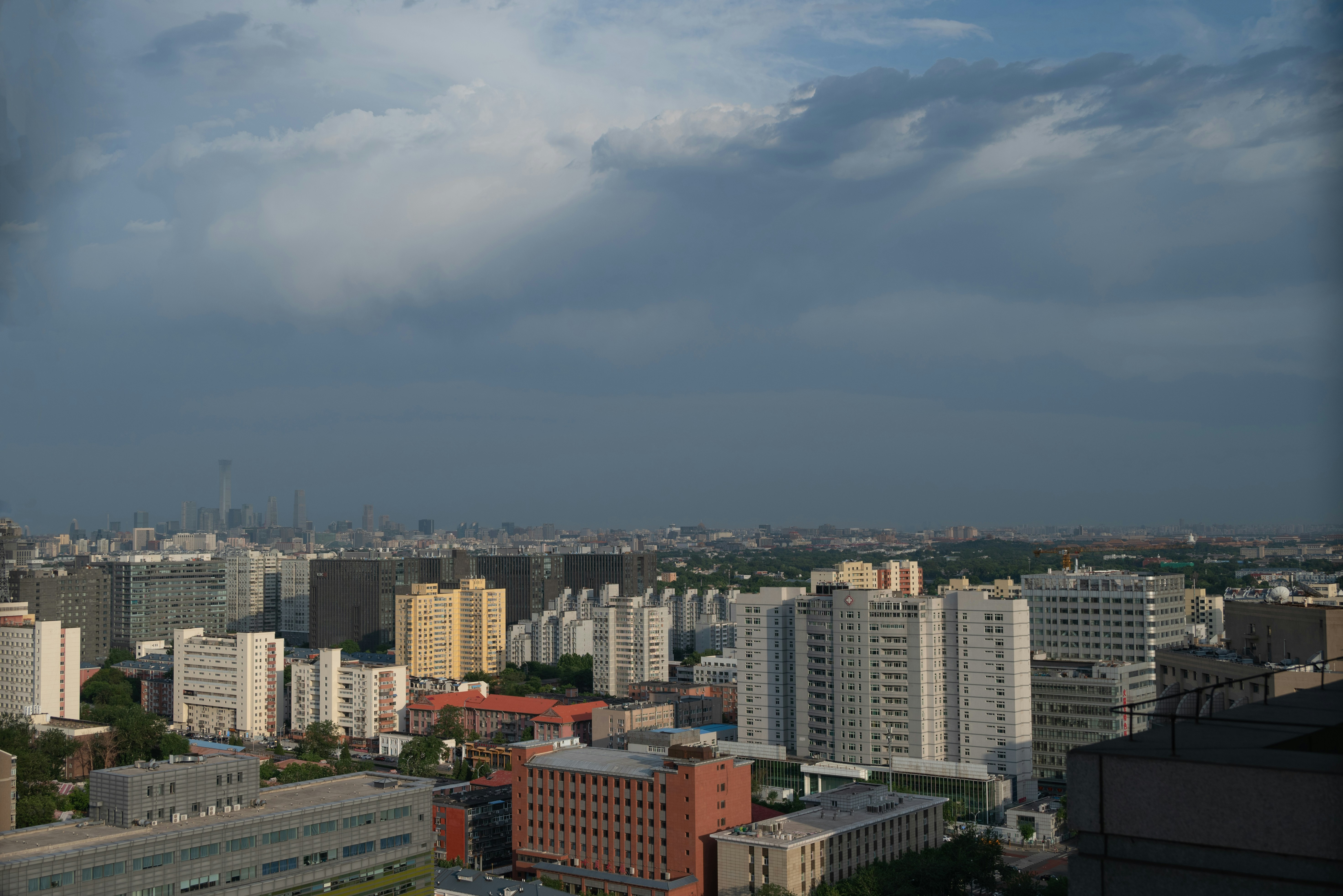 A view of a city from a tall building photo – Free Citty Image on Unsplash
