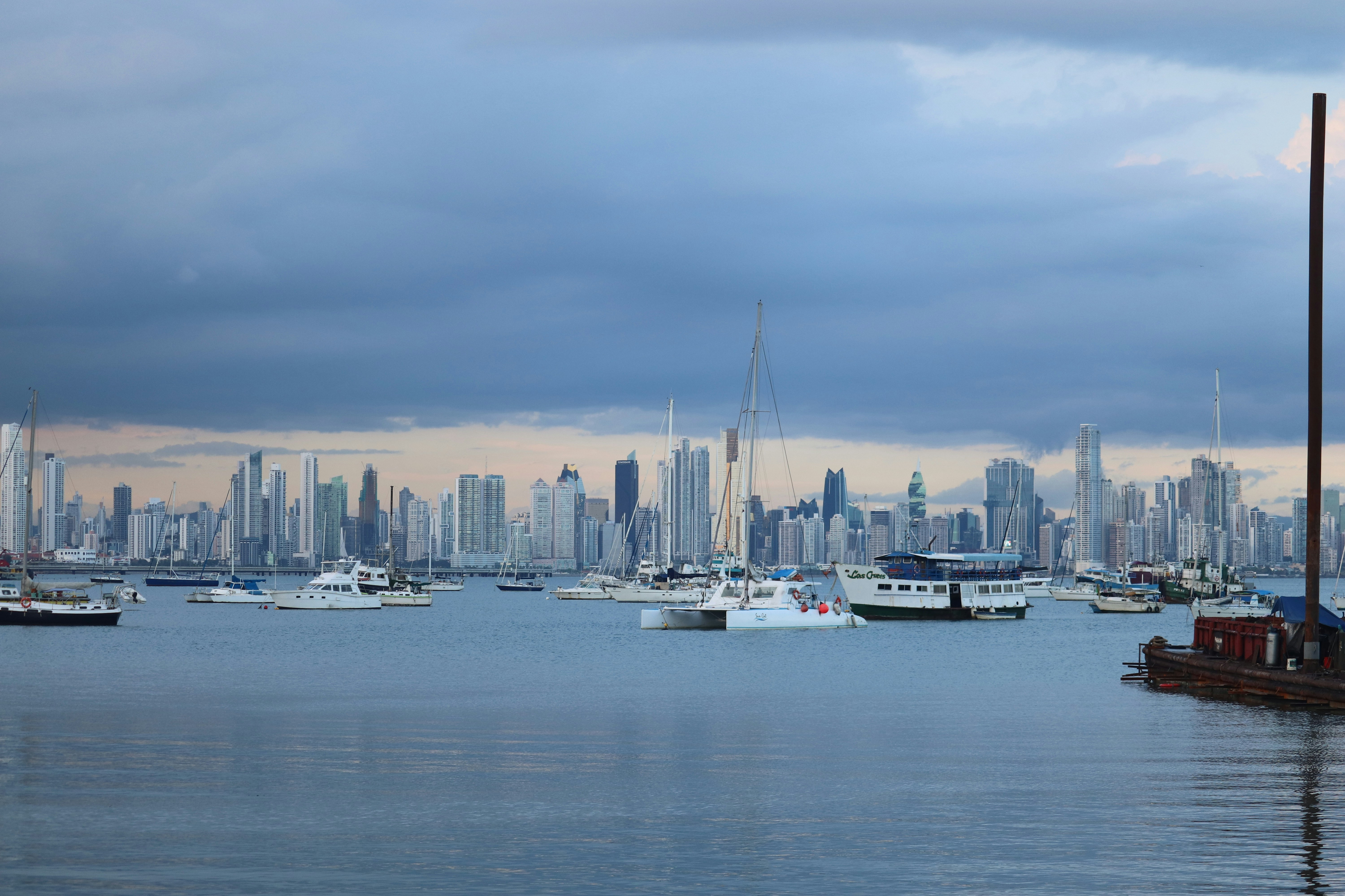 Danilo (@yaqimelarte23) | Komunitas Foto Unsplash