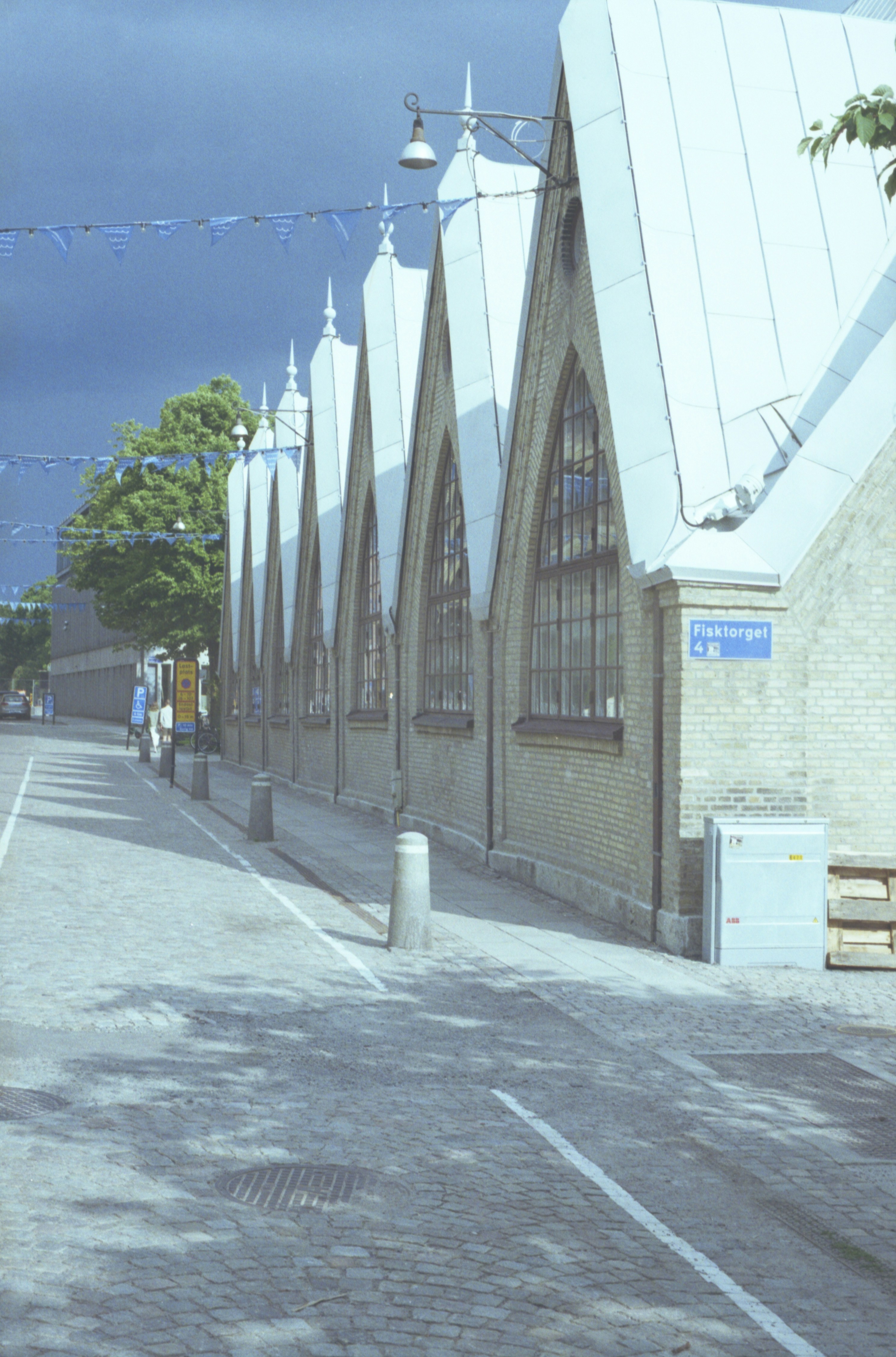 Photo by moniek van rosse with Minolta XG-1