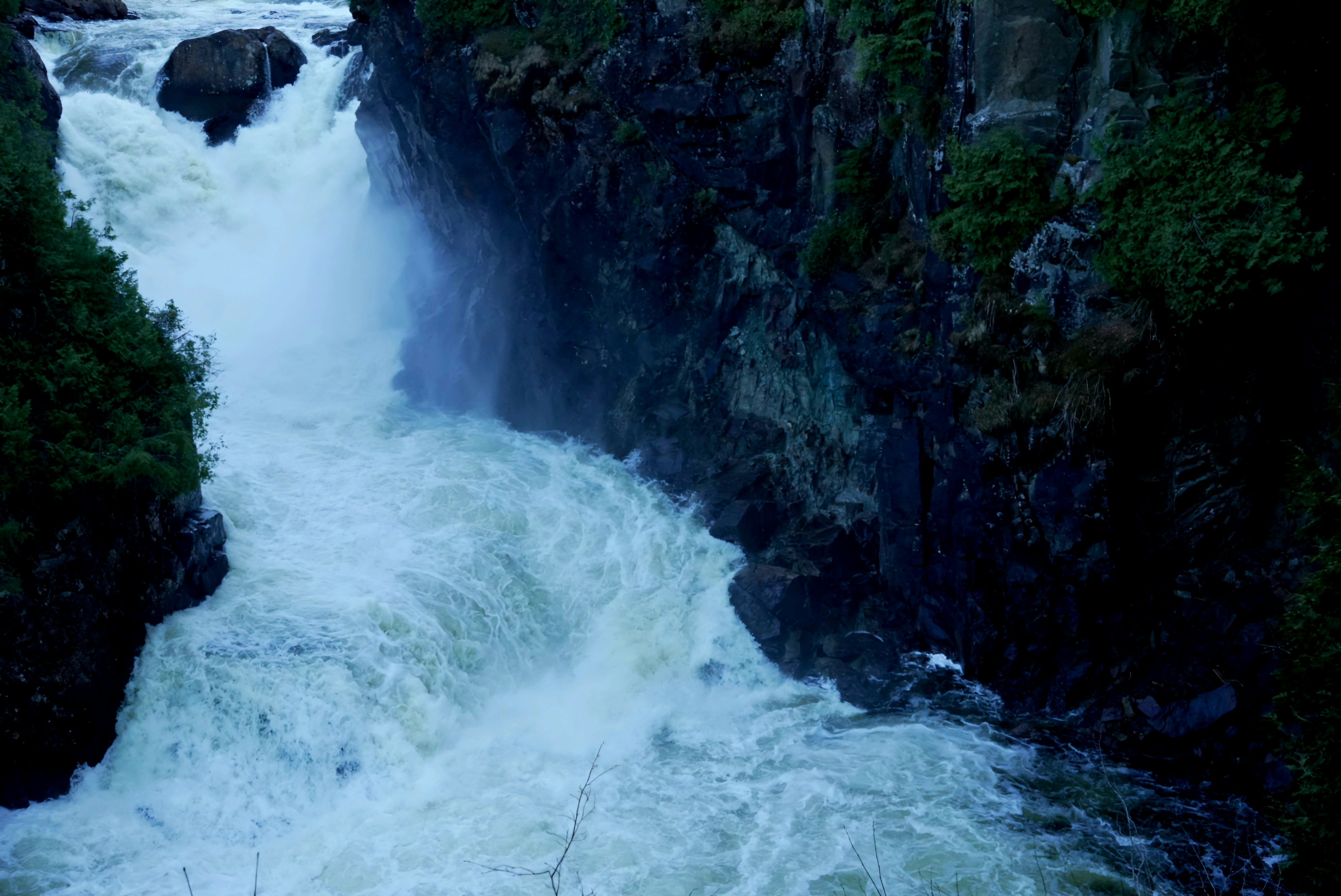 Azure Whirl at the Gorge: Whitewater in Shadowed Walls