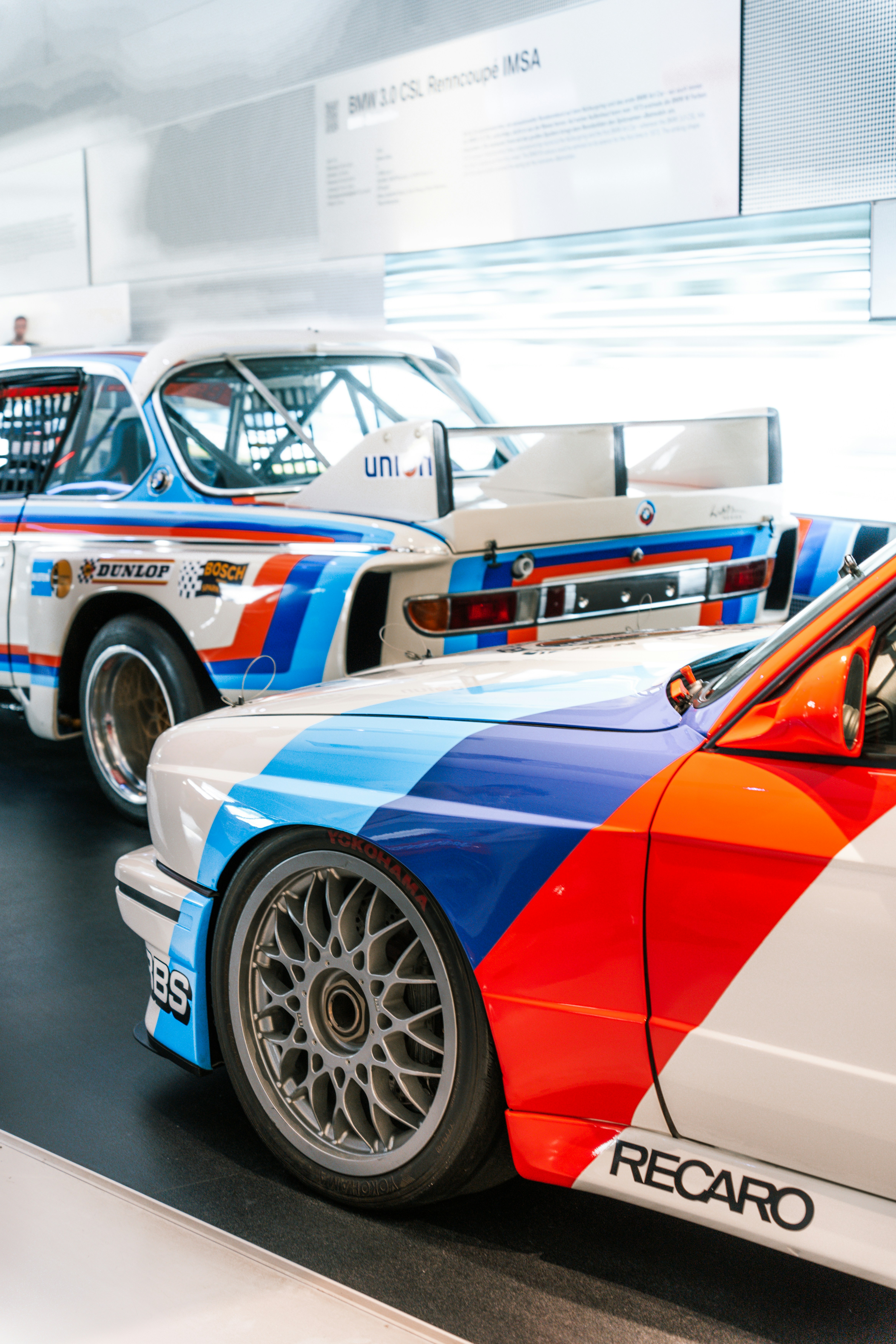 A group of cars parked next to each other photo – Free Machine Image on ...