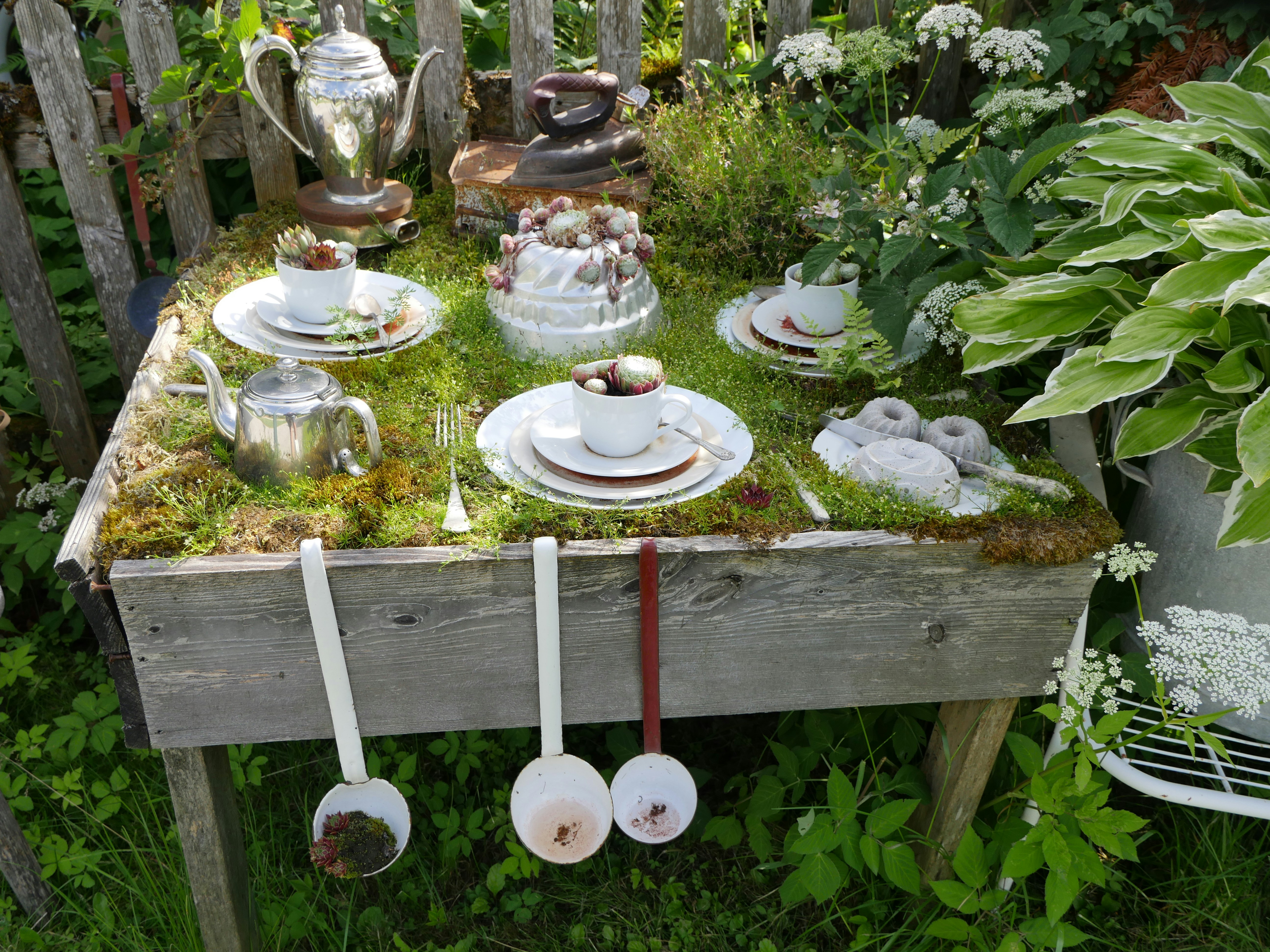 Moss-Top Garden Tea Party: Vintage China in Quiet Shade