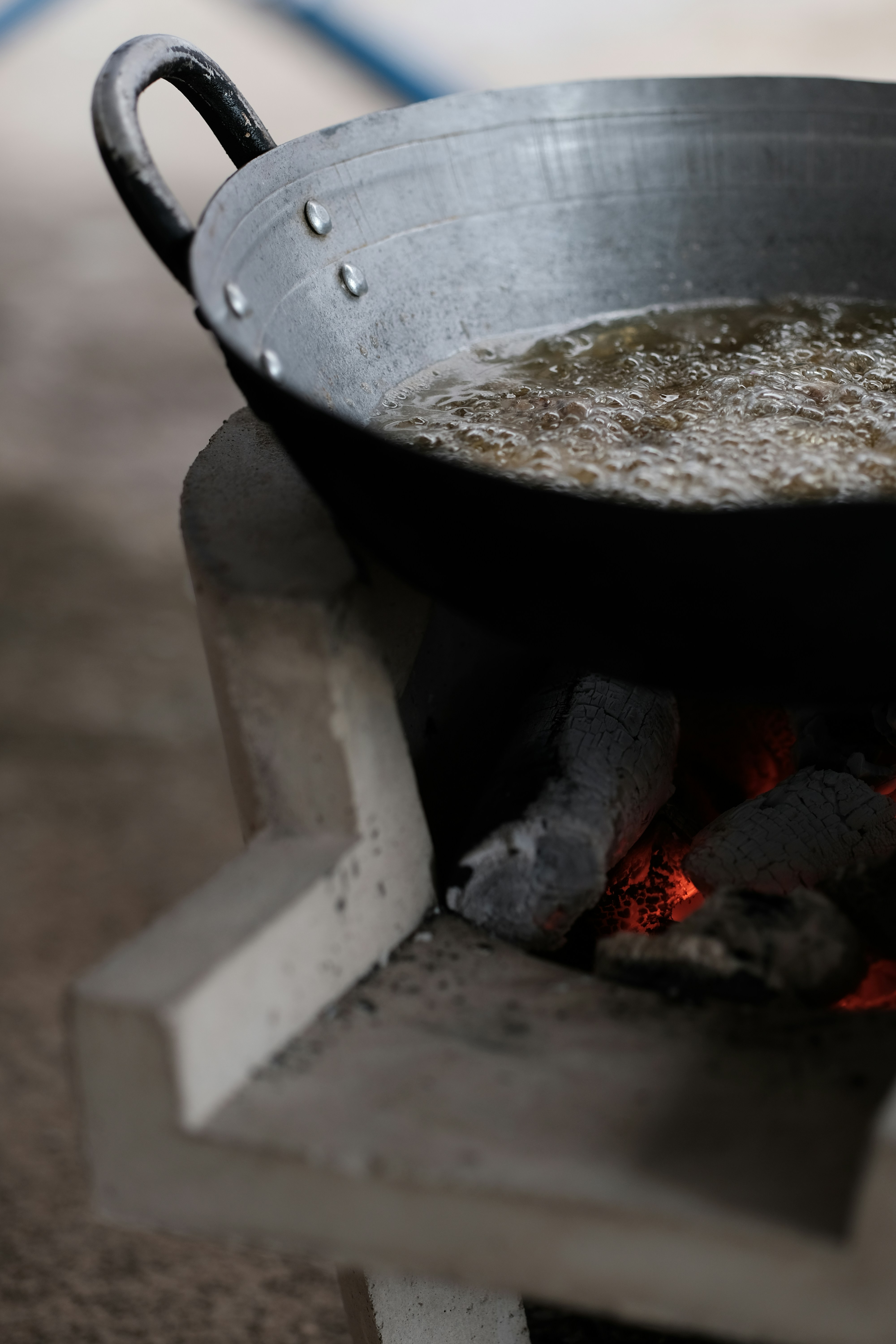 A pot of food cooking on a stove photo – Free Laos Image on Unsplash