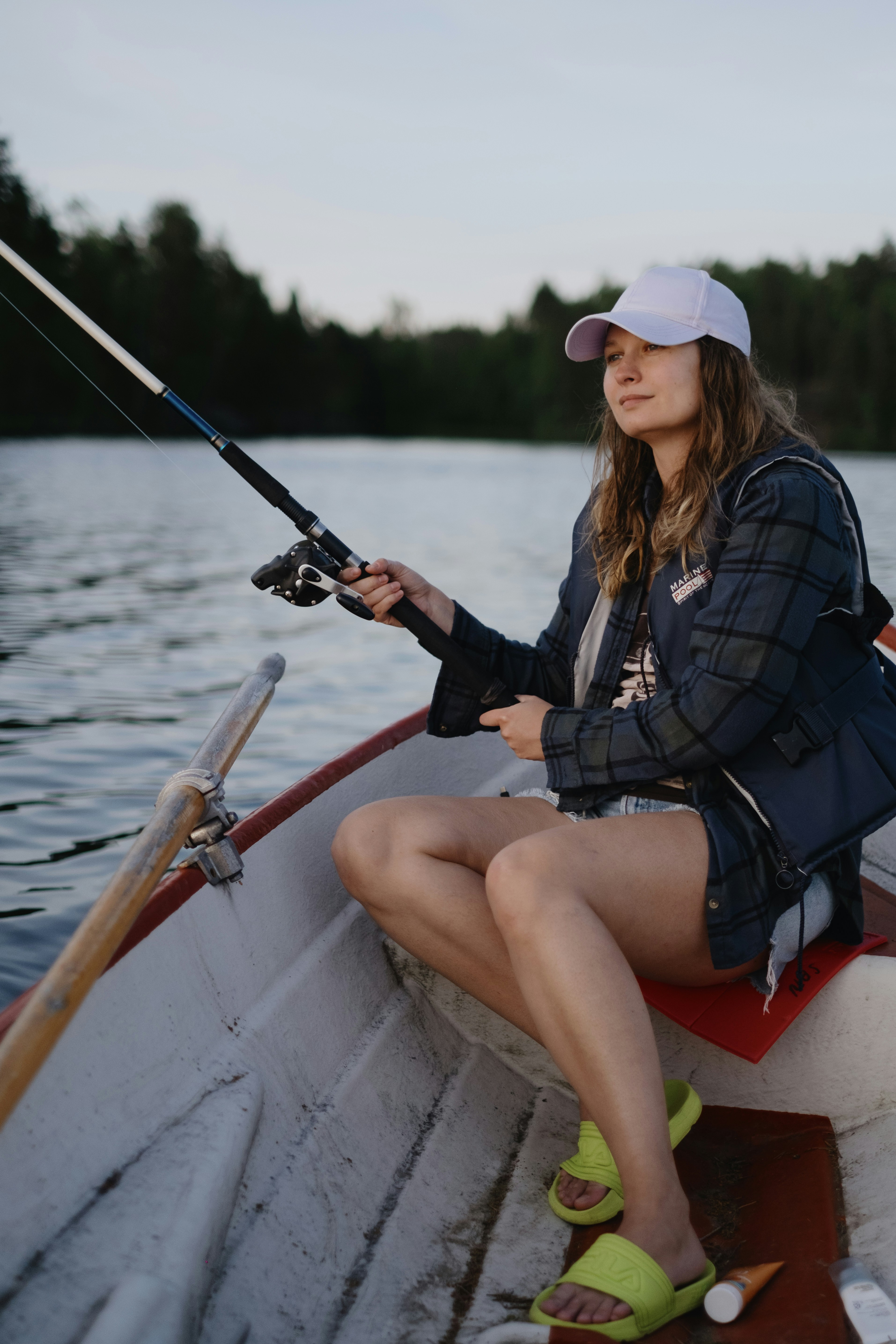 Hot Woman Fishing Pictures | Download Free Images on Unsplash