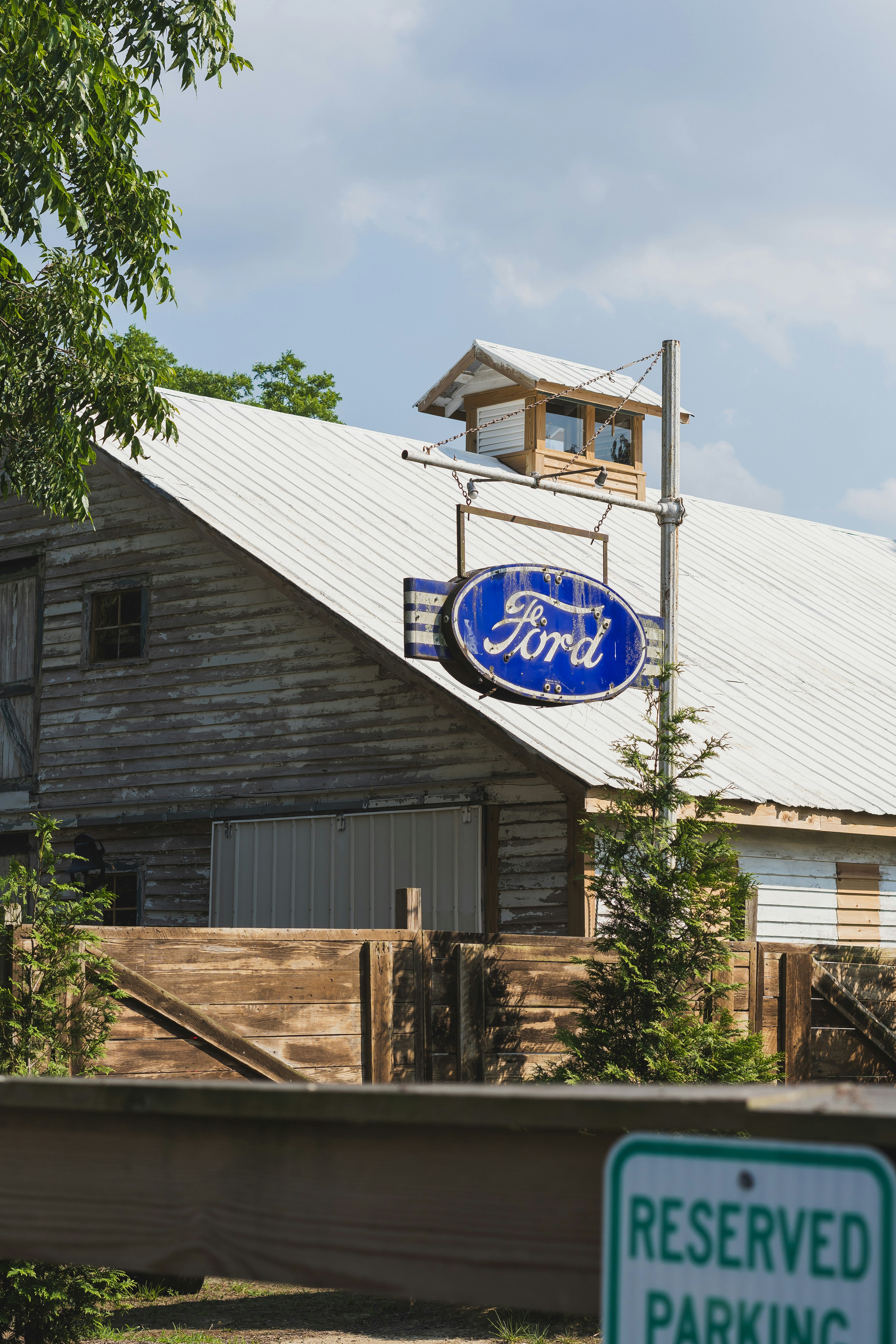 Photo by Peter Muniz with Sony Alpha 6100