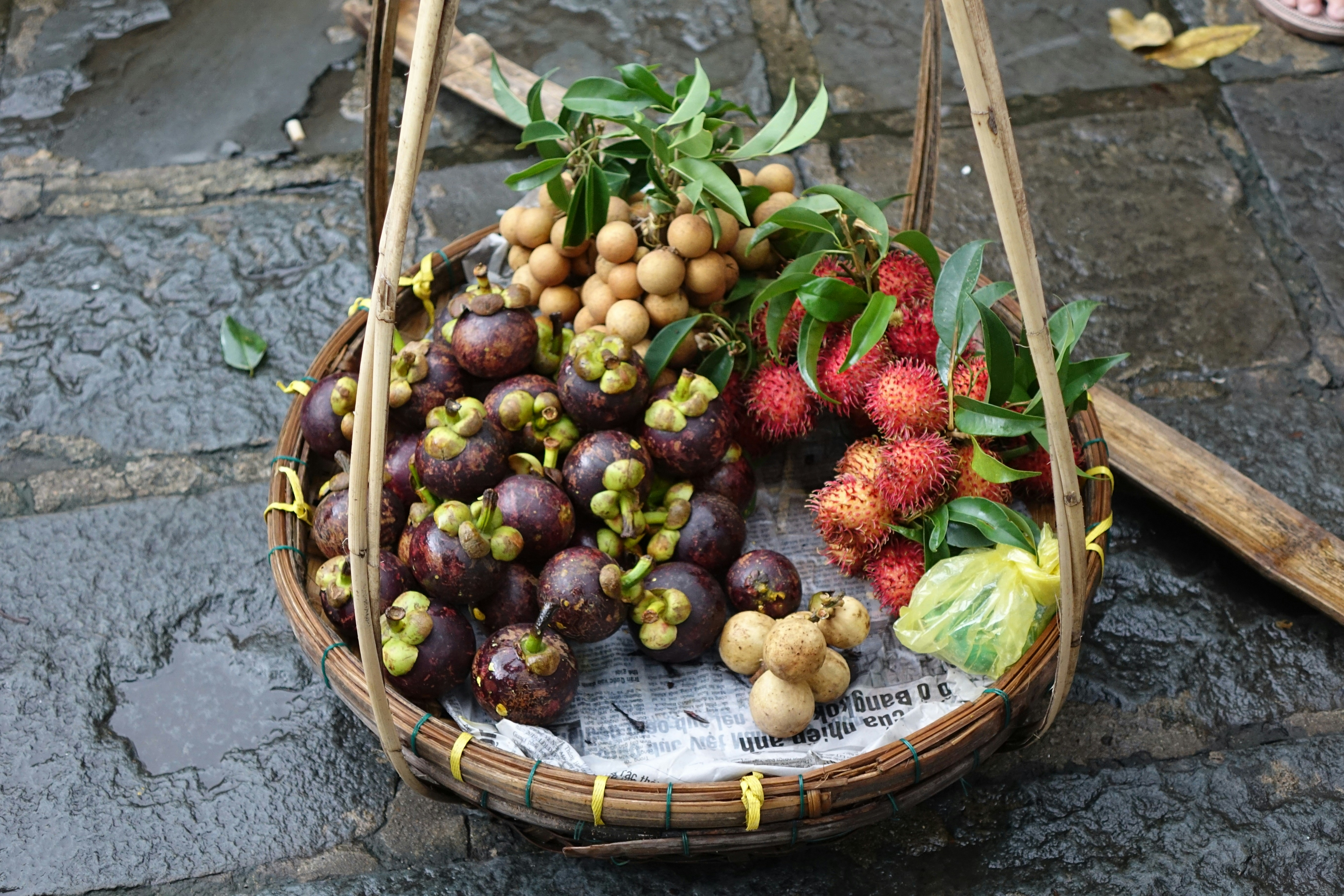 Basket of tropical treasures: a roadside market cluster