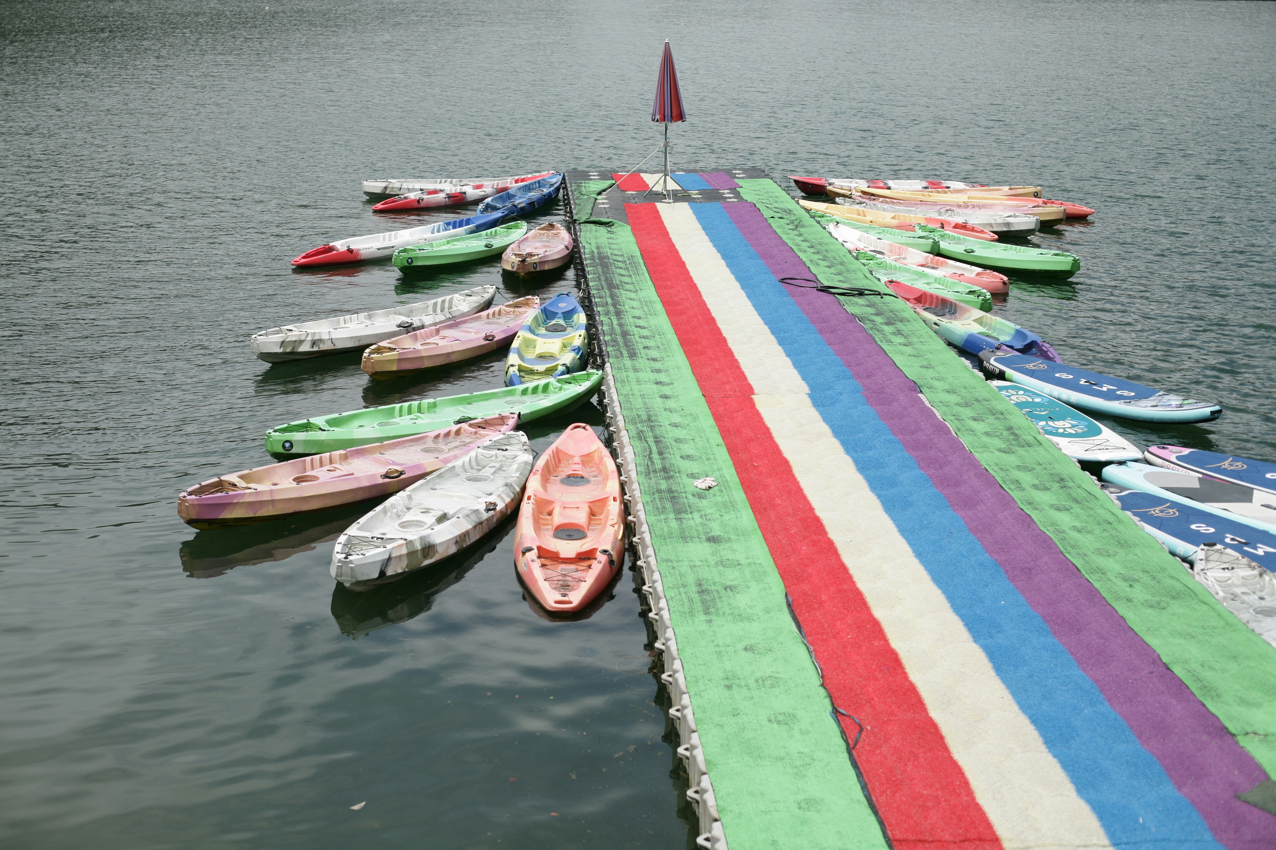 Colourful Rowing Boats Pictures | Download Free Images on Unsplash