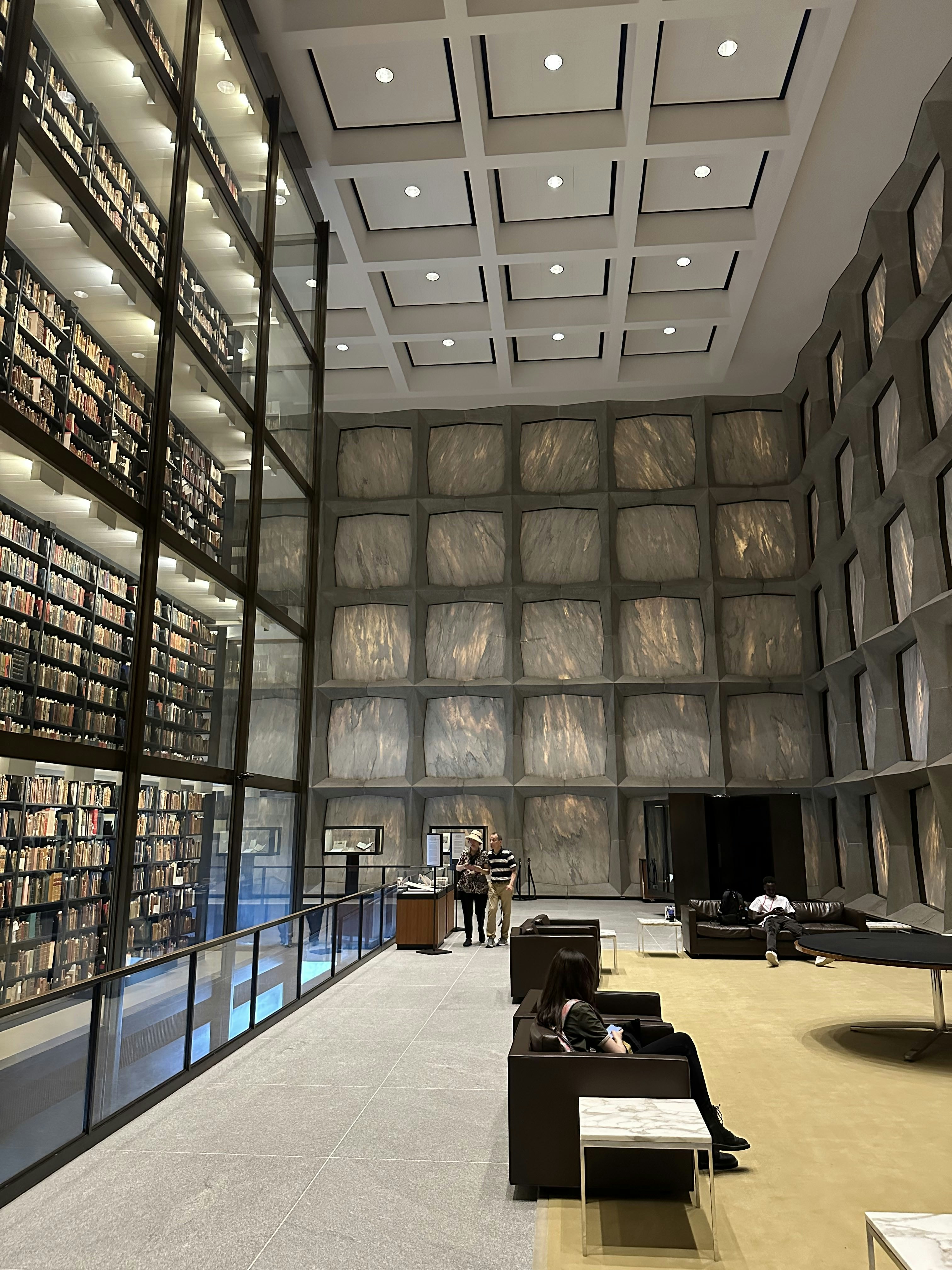 College Background Pictures | Download Free Images on Unsplash